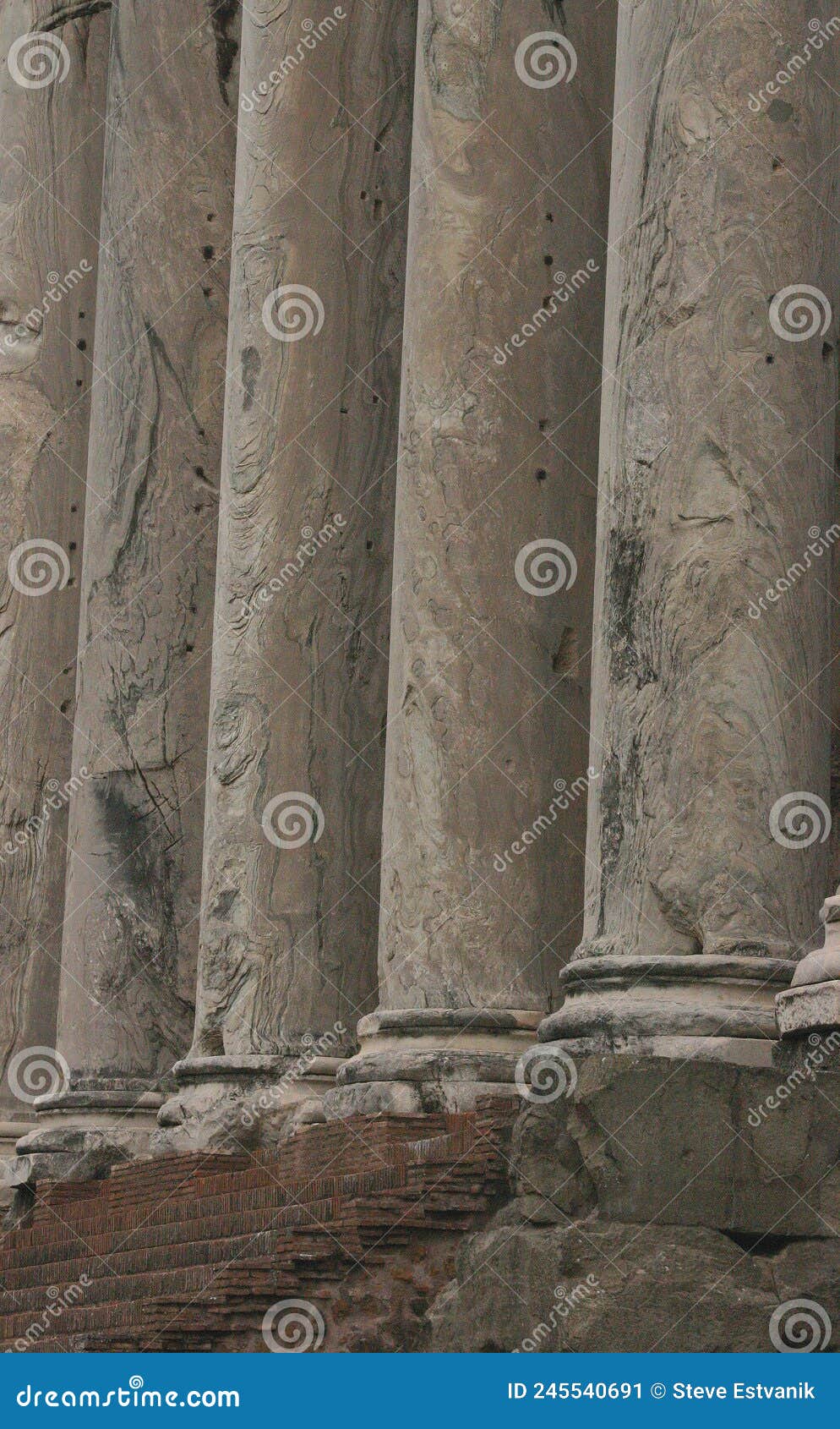 Columns Of The Temple Of Luxor Editorial Image | CartoonDealer.com #3550478