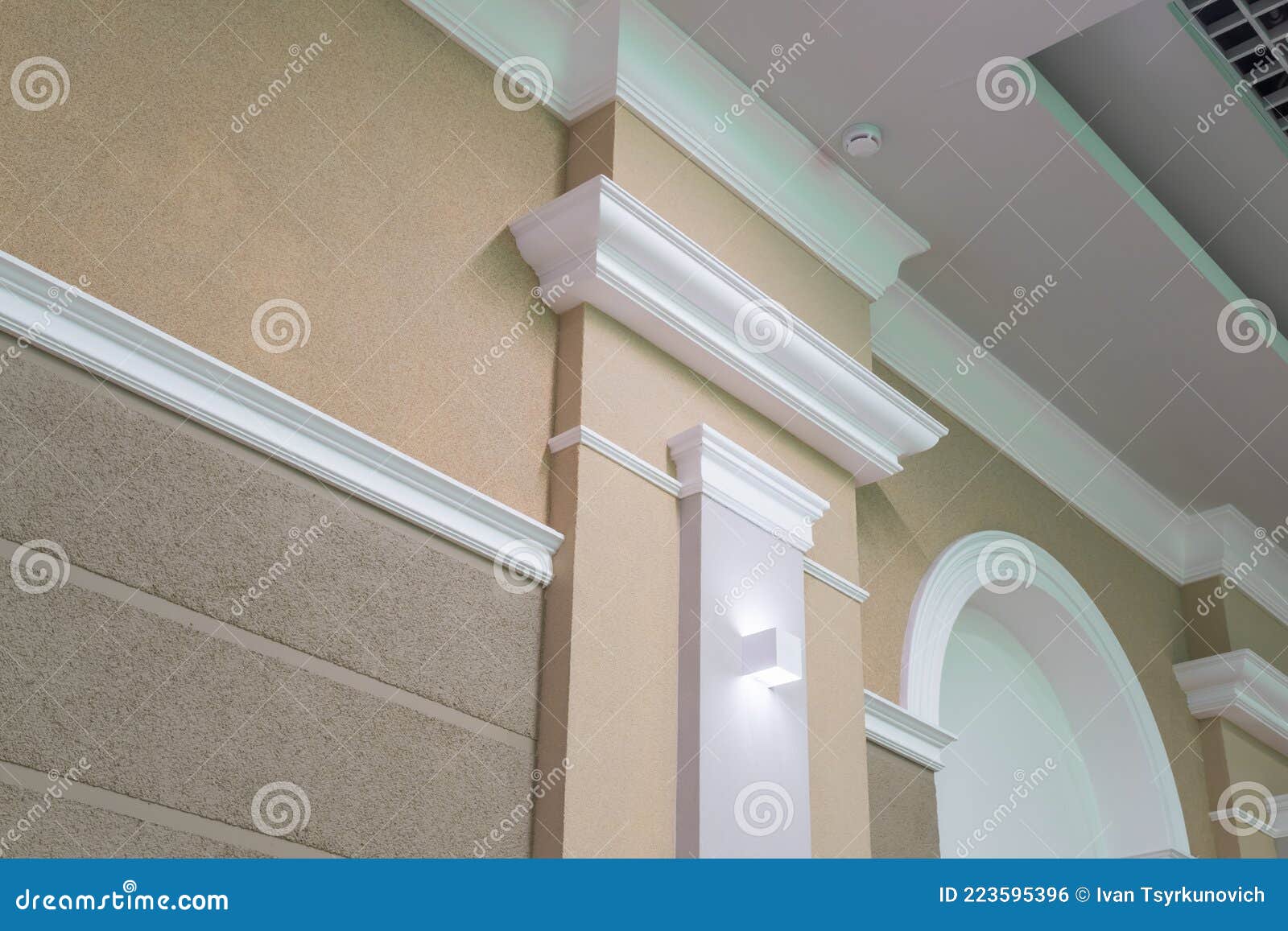 Detail of Corner Ceiling with Intricate Crown Molding on Column Stock ...