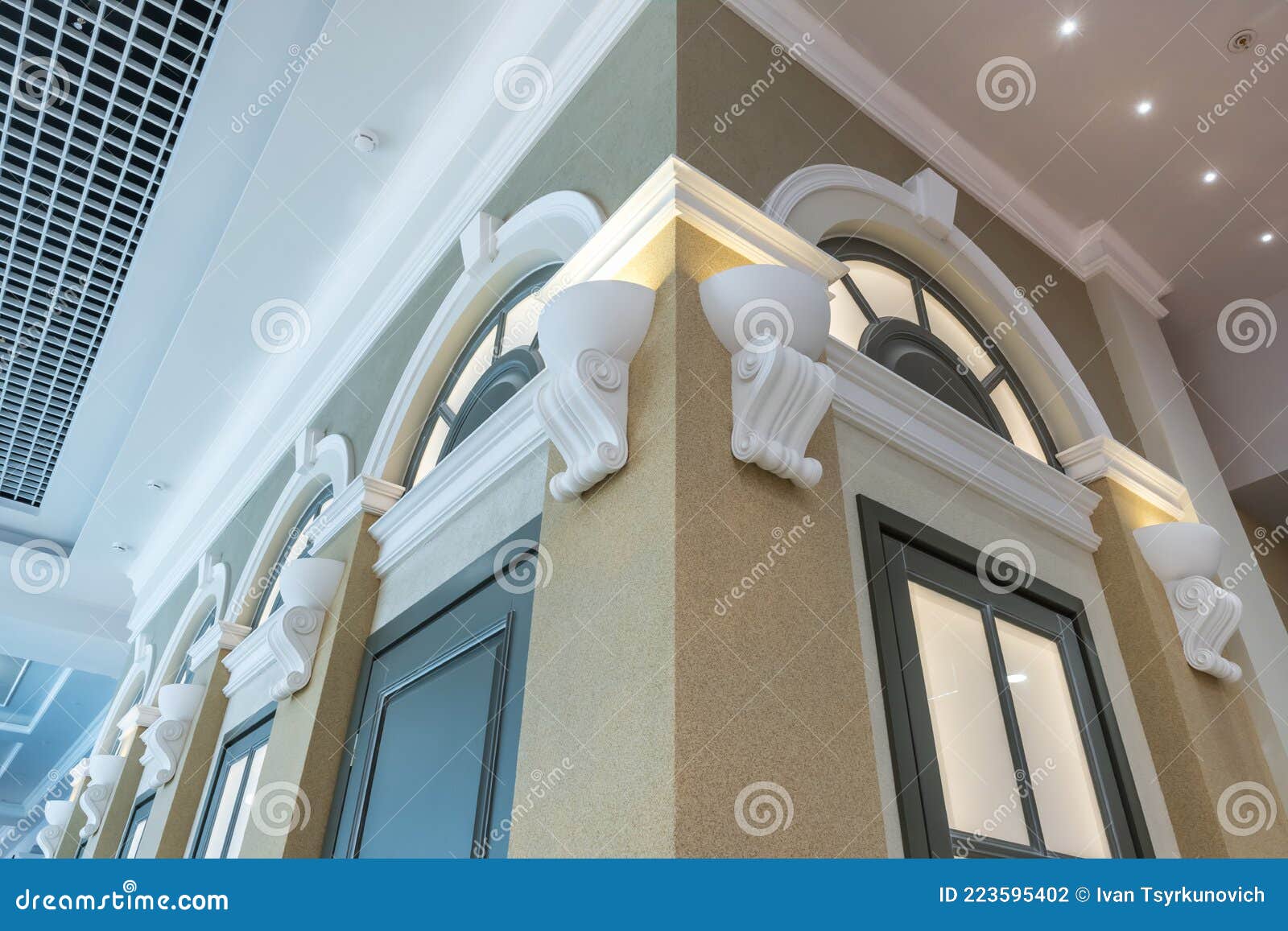 Detail Of Corner Ceiling With Intricate Crown Molding On Column Stock ...