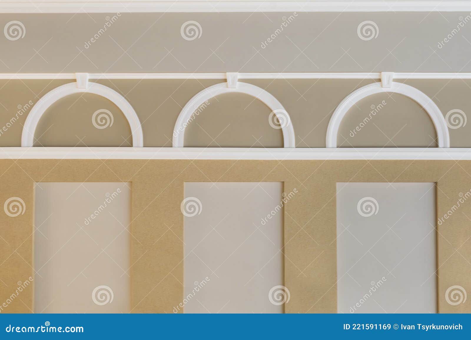 Detail of Corner Ceiling with Intricate Crown Molding on Column with ...