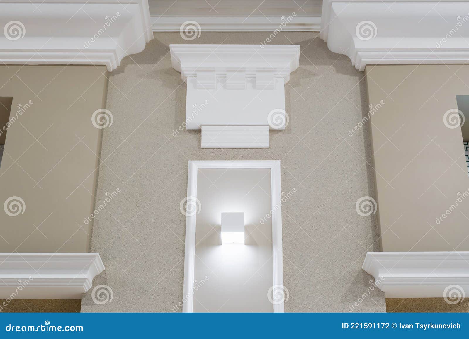 Detail of Corner Ceiling with Intricate Crown Molding on Column with ...