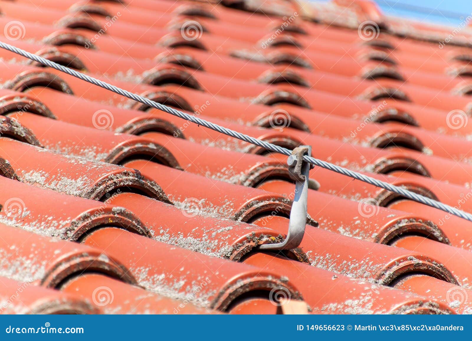 Detail Des Blitzableiters Auf Dem Dach Eines Hauses Blitzschutz ...