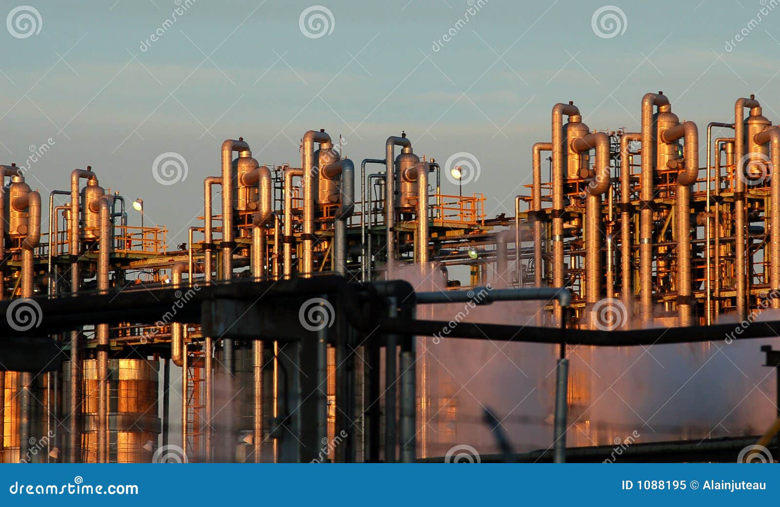Detail einer Raffinerie 11 stockbild. Bild von chemikalie - 1088195