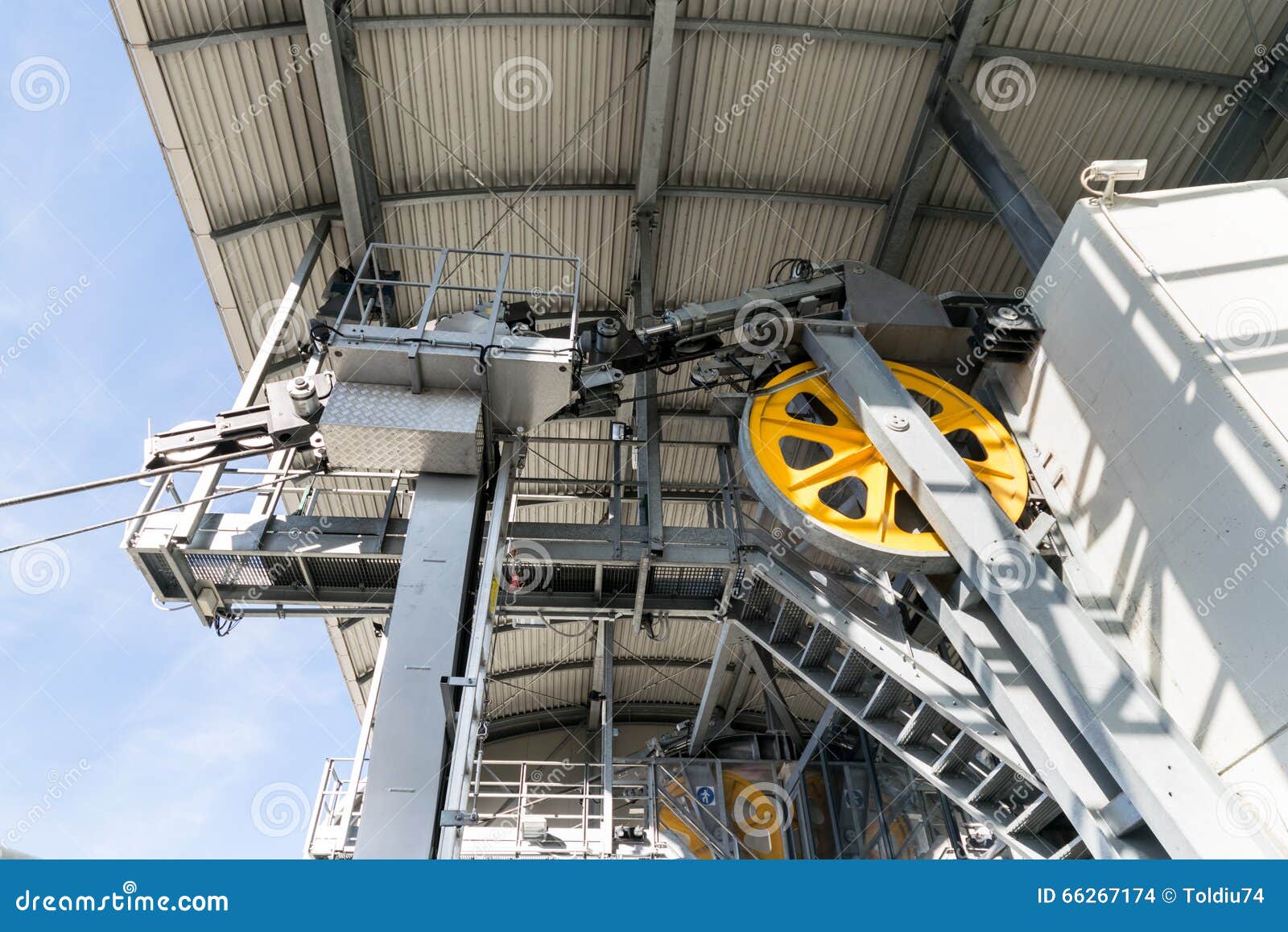 Detail Of Cableway And Ropeway - Machinery And Mechanism Of Wheel, Rope ...