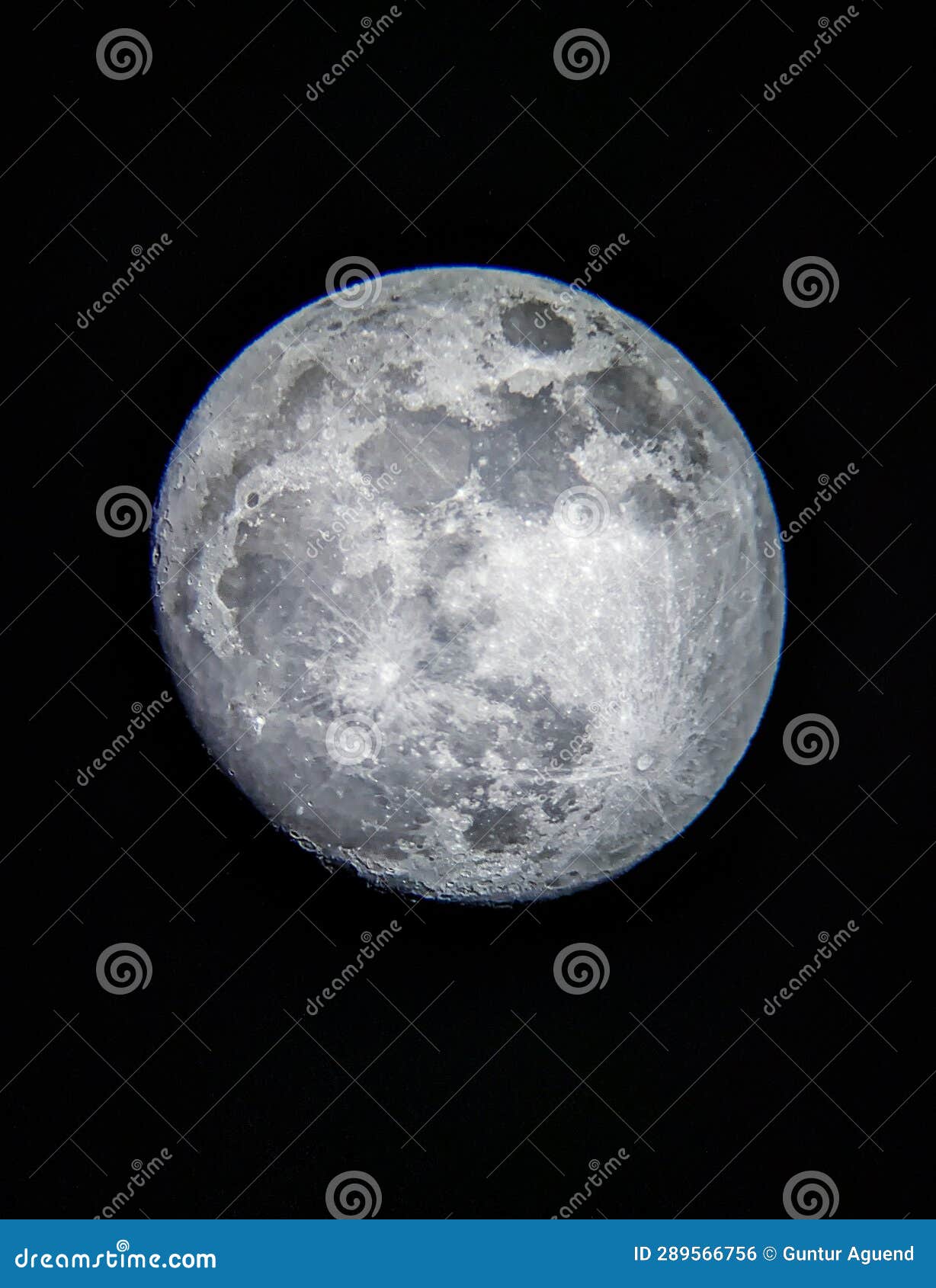 Detail of the Moon with an Illumination of 90 Stock Photo - Image of ...