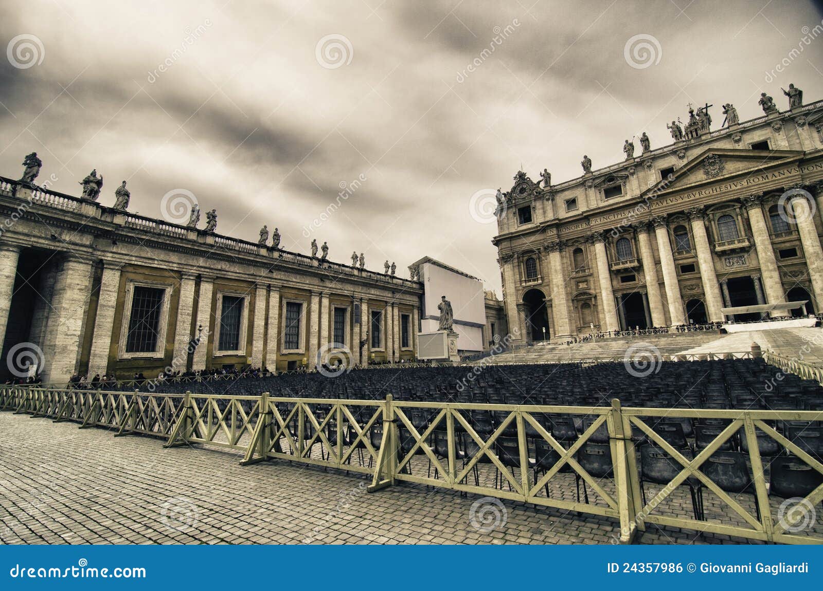 Detail of Piazza San Pietro Architecture in Rome Editorial Photo ...