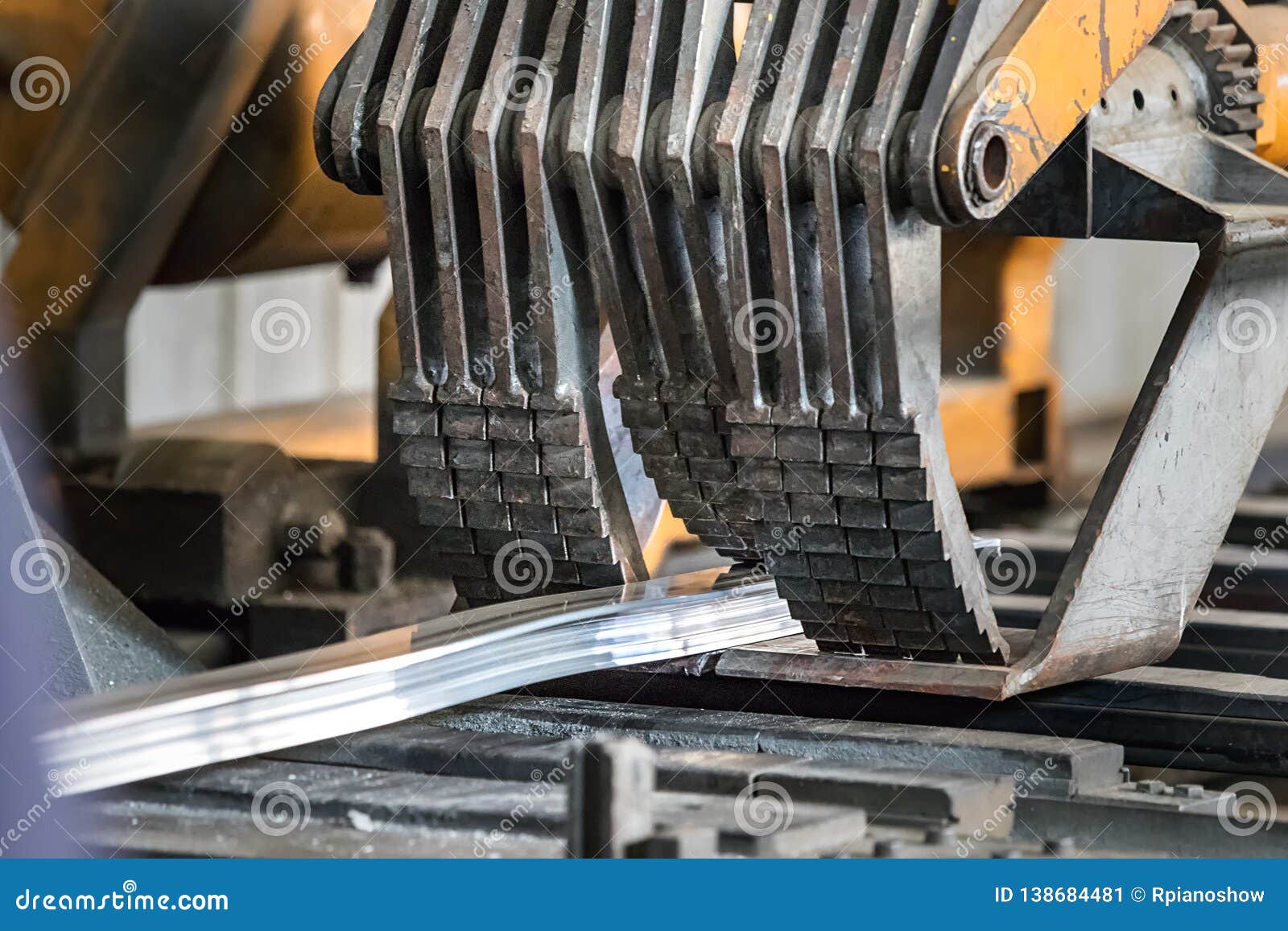 Puller Pulling an Aluminium Profile on an Extrusion Profile Roller ...