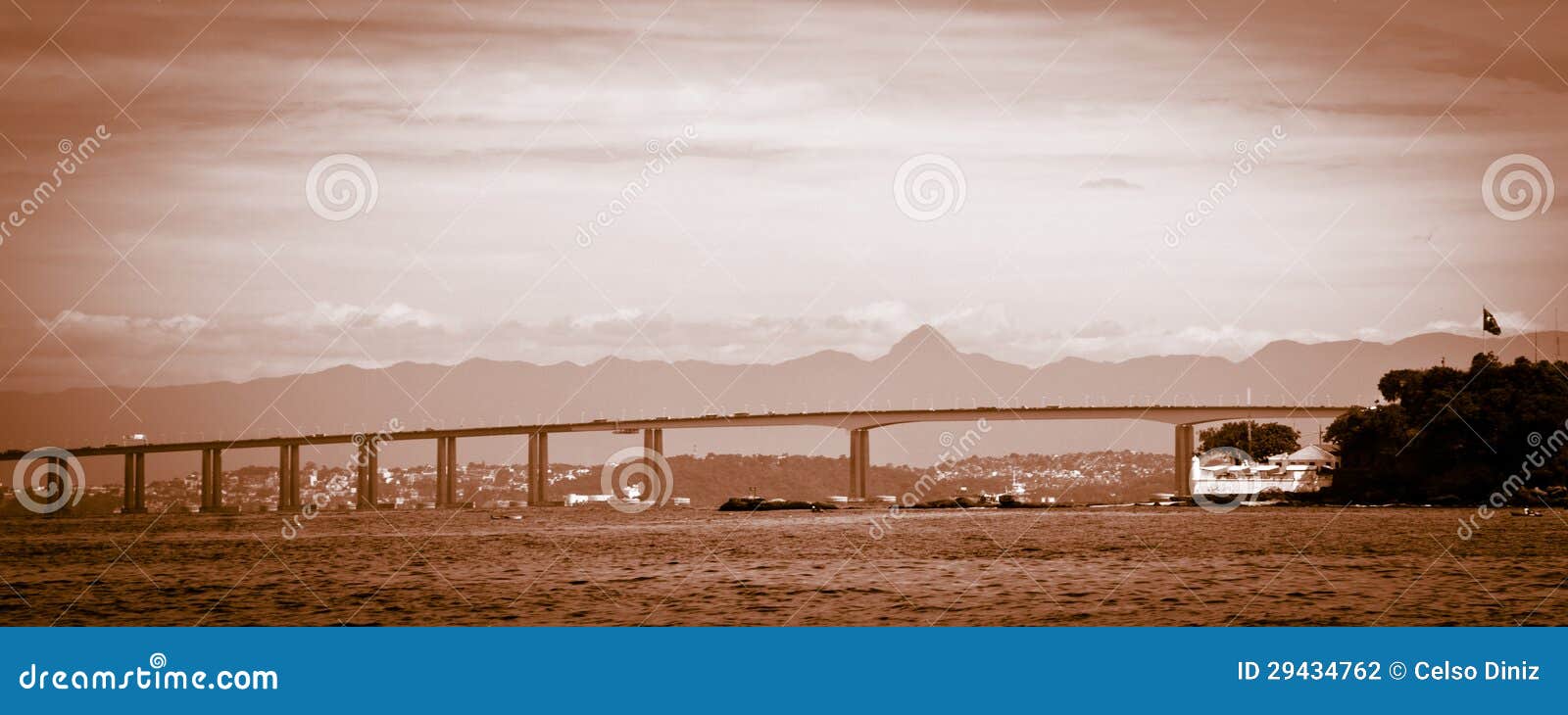 Detail of the Rio-Niteroi Bridge Stock Photo - Image of janeiro, brasil ...