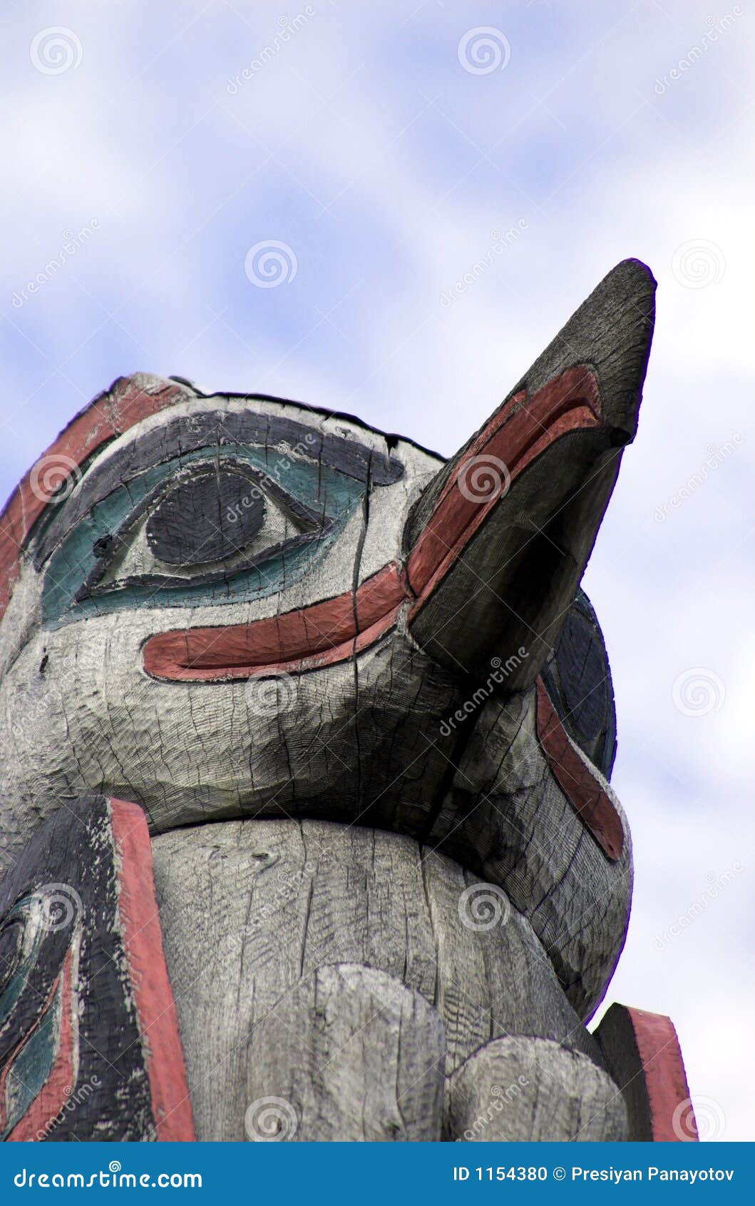 Detail of a totem pole editorial image. Image of worship - 1154380
