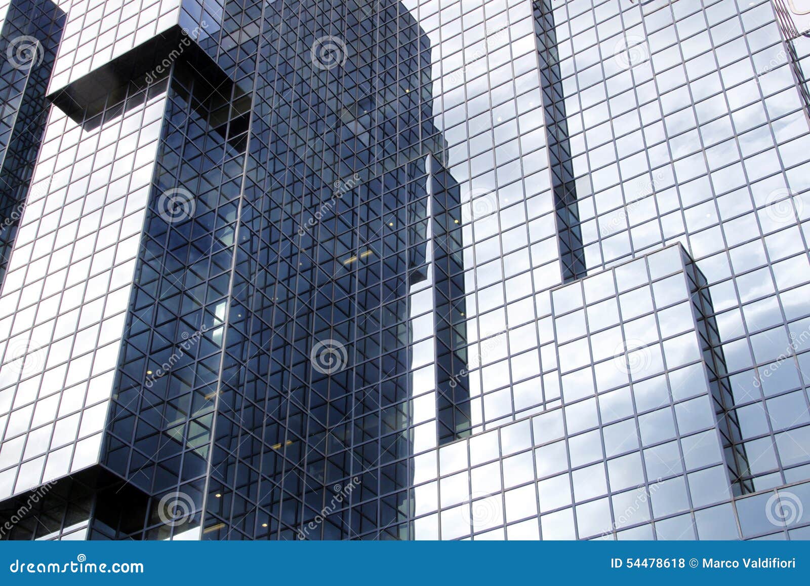 Detail Van Een Modern Gebouw Stock Foto - Image of samenvatting, glas ...