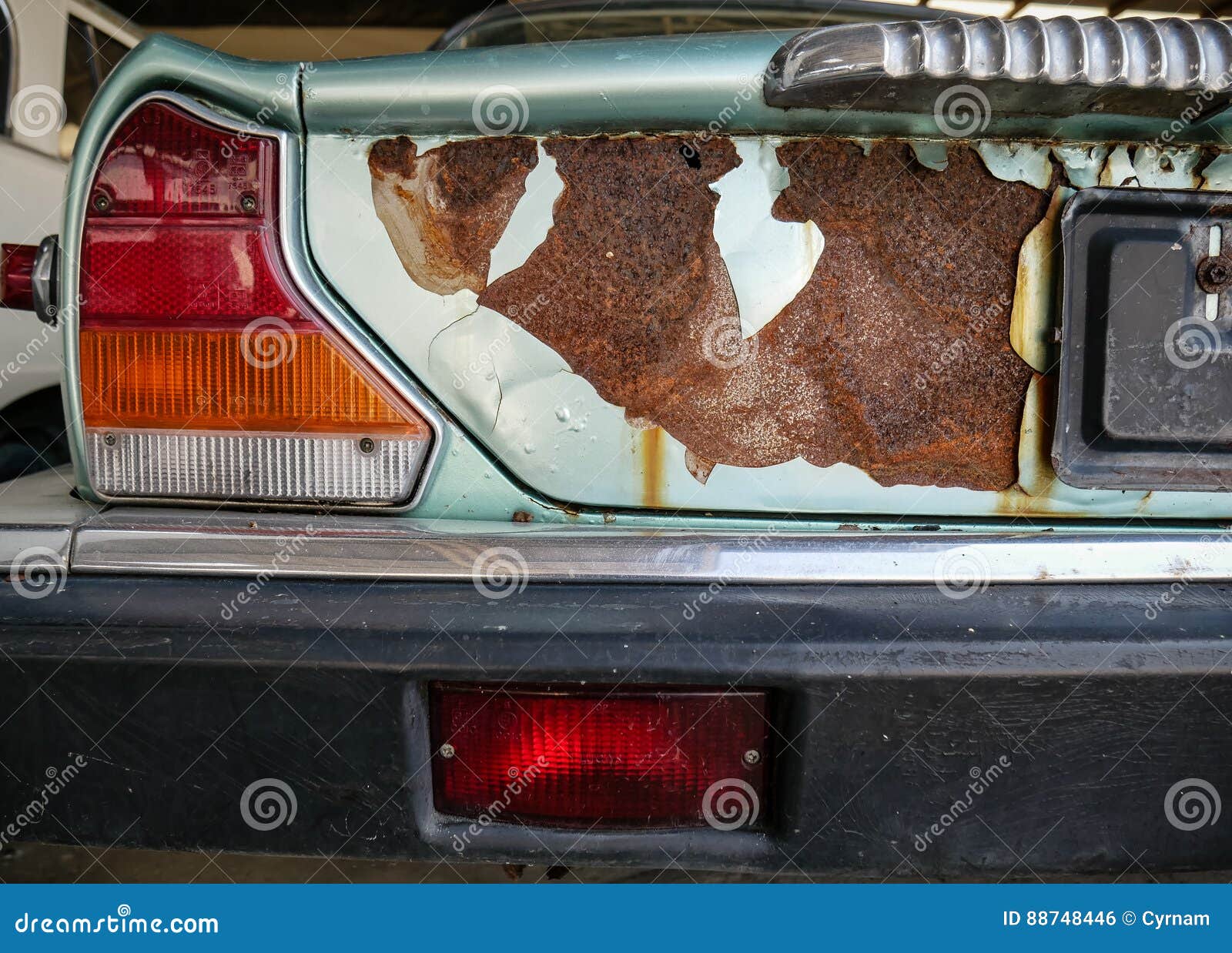 Detail Van Oude En Roestige Auto Stock Foto - Image of geheugen, mythe ...