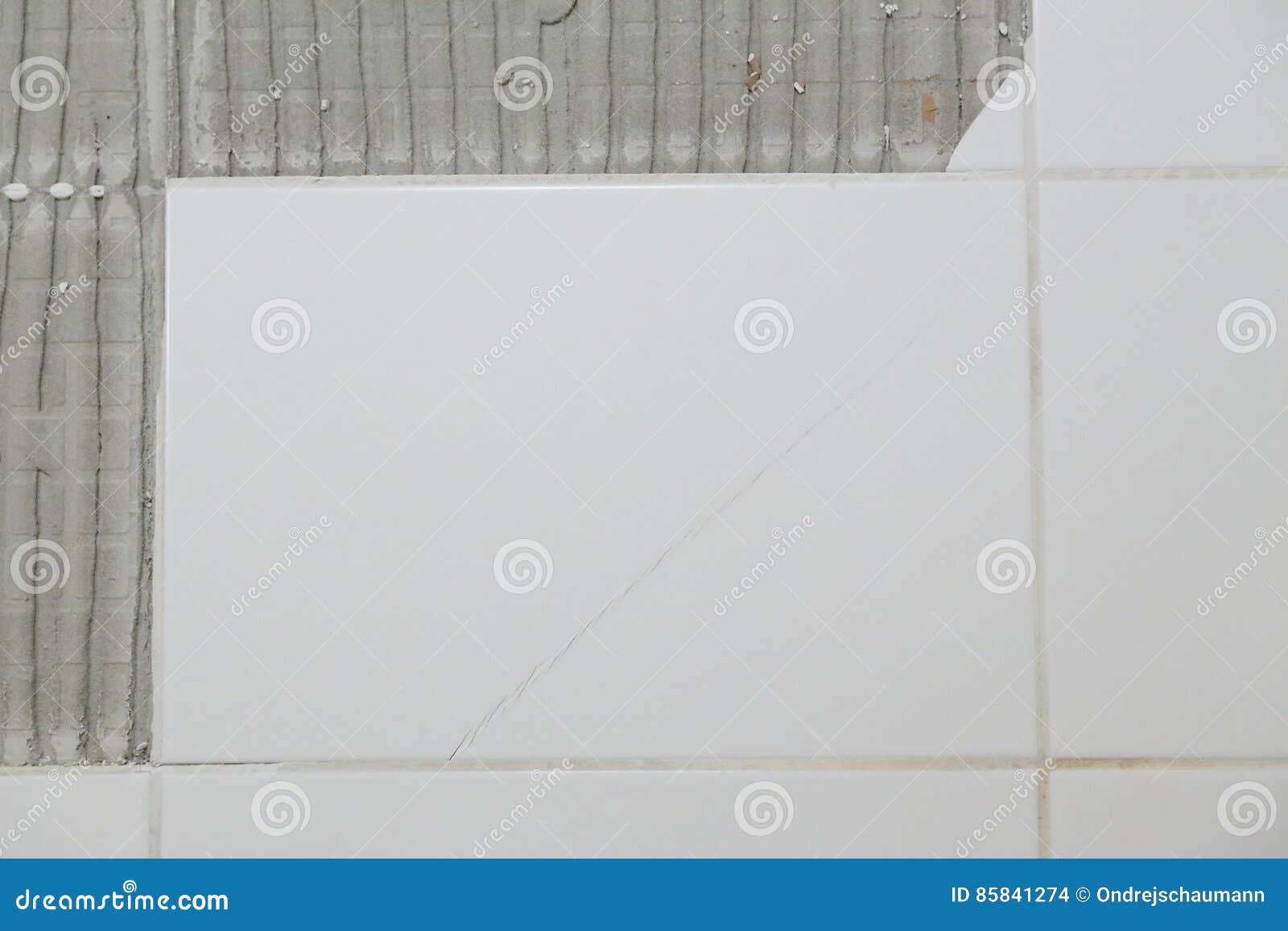 Detail of White Cracked Tile on the Wall Stock Photo - Image of cracked ...