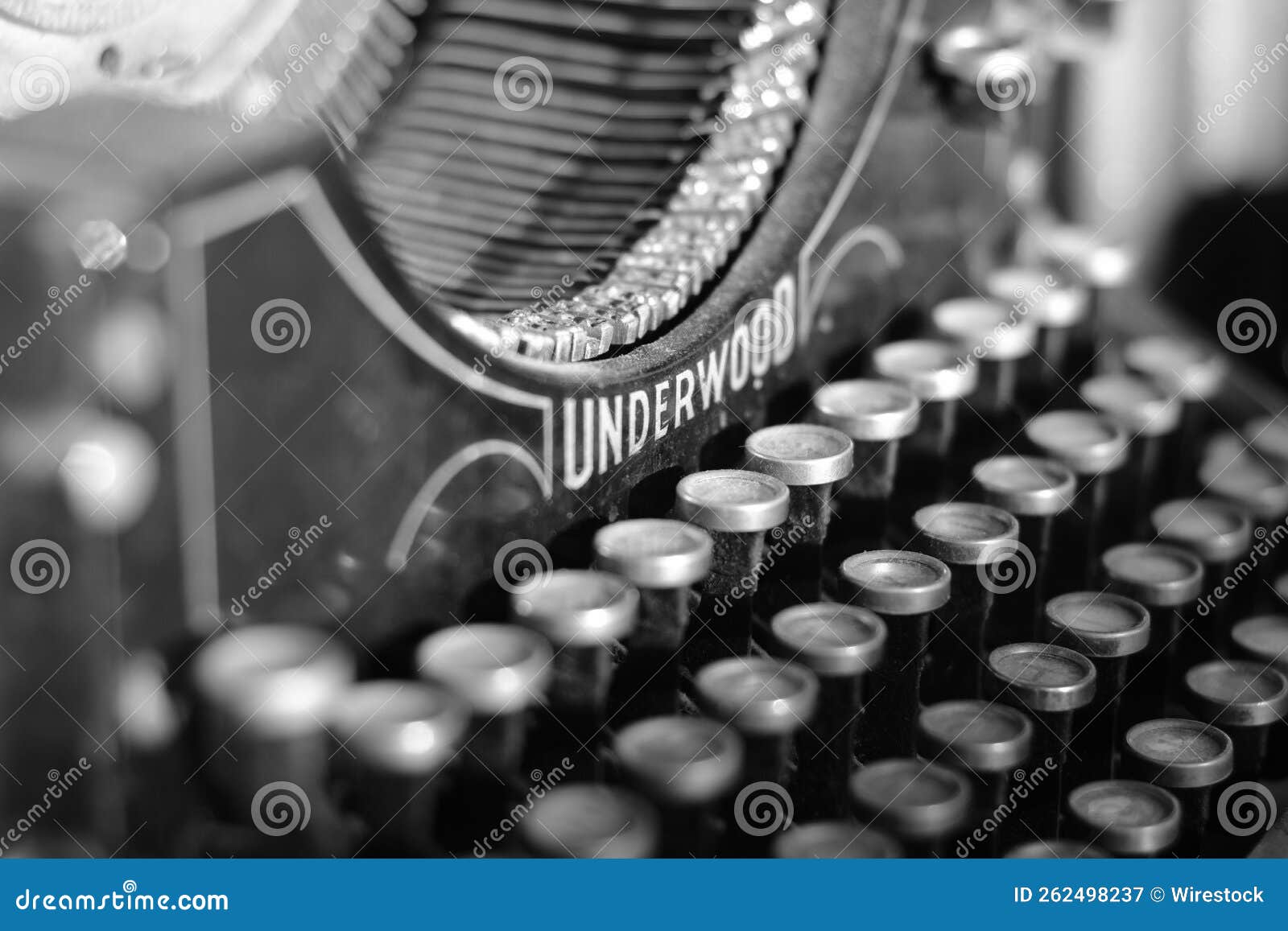 Old Underwood Typewriter With Cyrillic Alphabet Editorial Photo ...