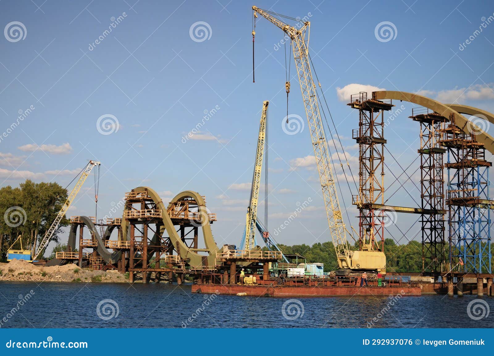 Detailed View the Process of Mounting Steel Structures for Construction ...