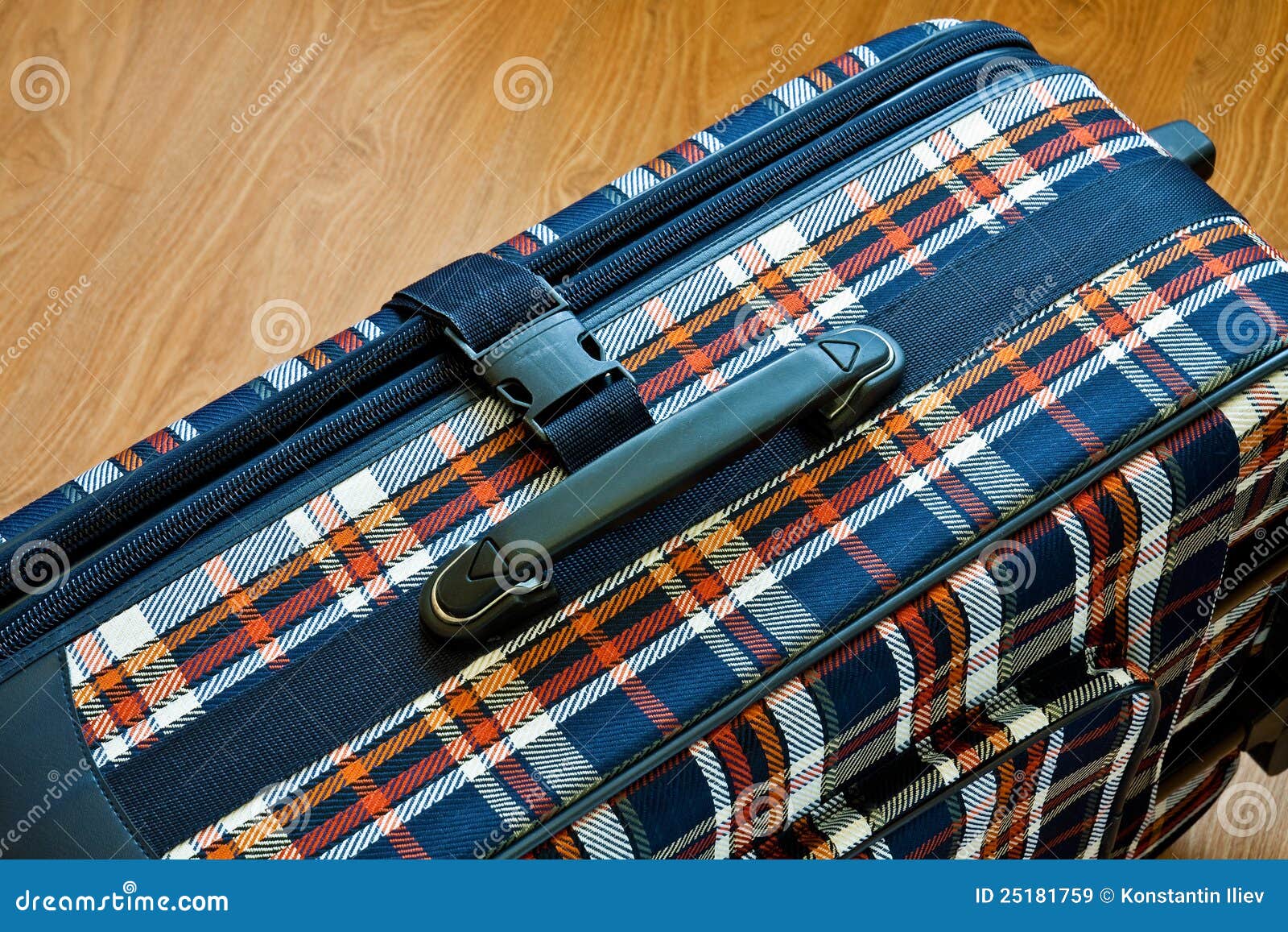 Details van reiskoffer stock afbeelding. Image of bagage - 25181759