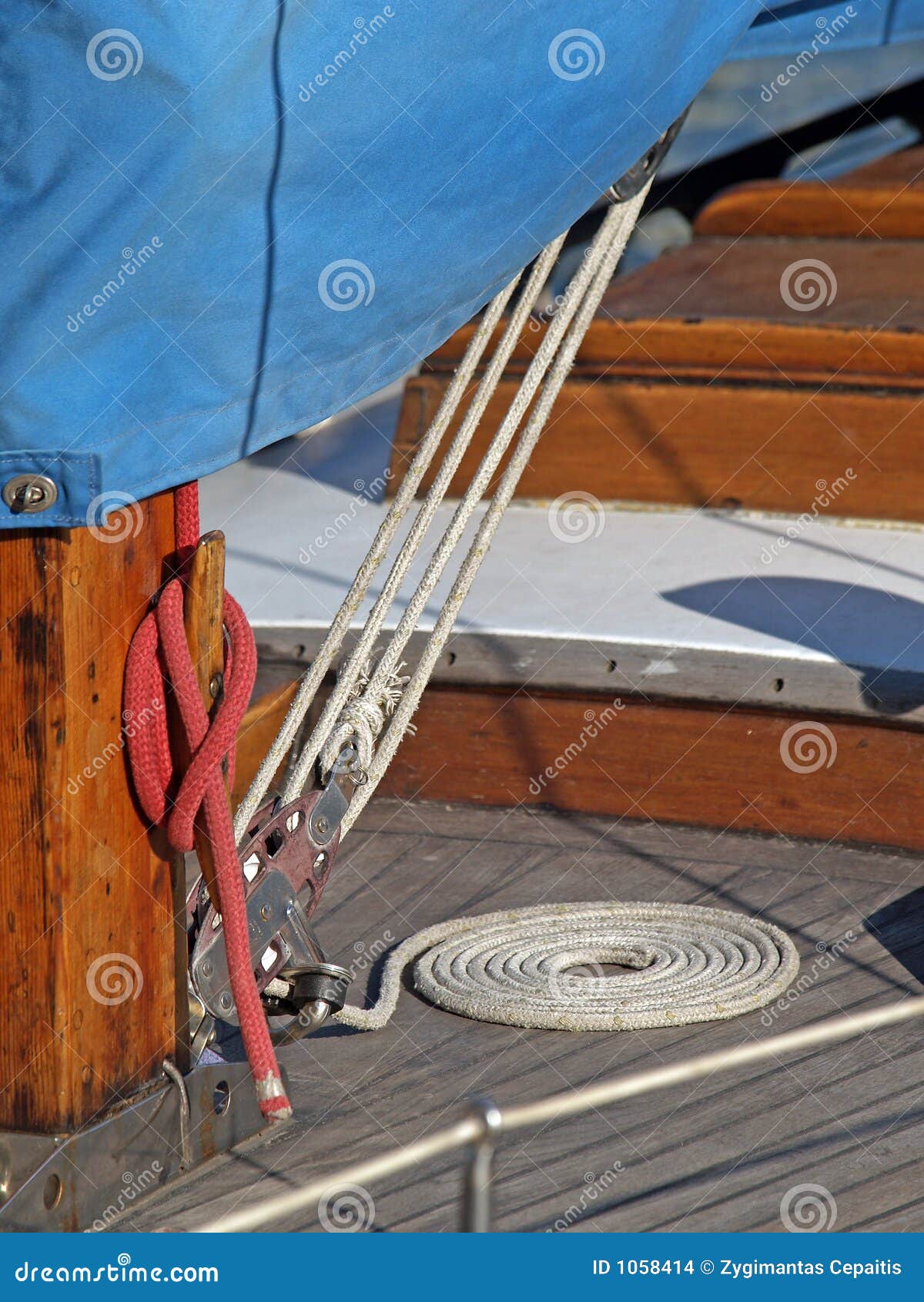 Details of Yacht Rope Around Cleat Stock Photo - Image of classic ...