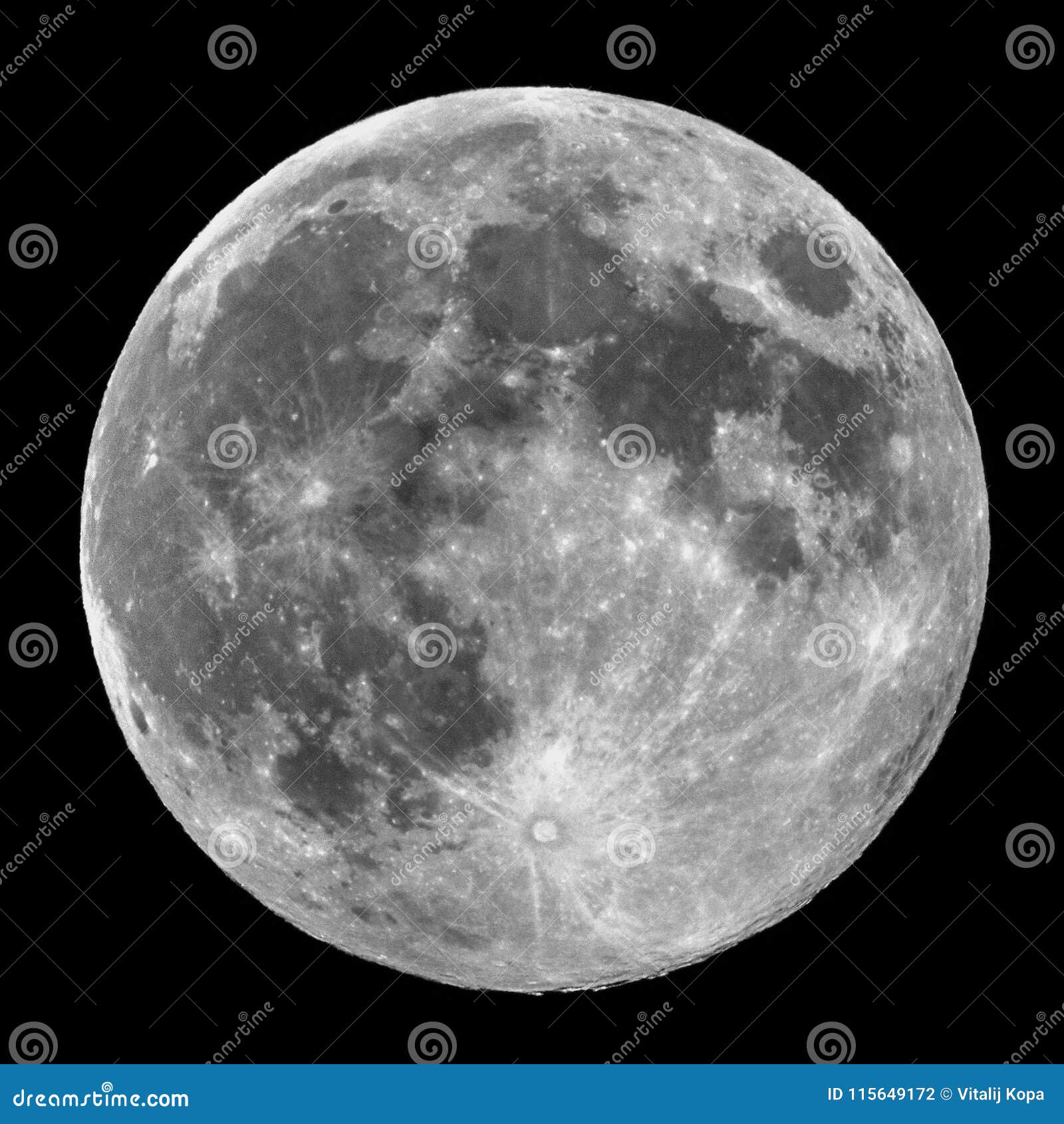 Detalhes E Crateras Da Lua Cheia Observando Foto de Stock - Imagem de ...