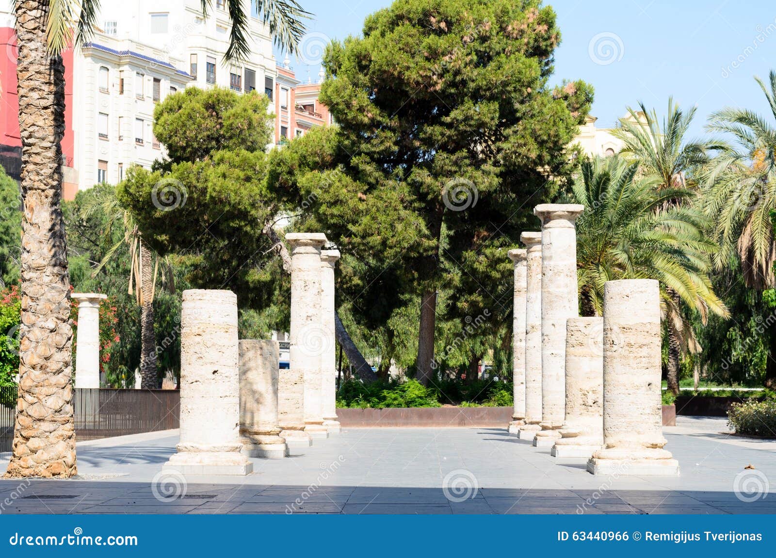 Detalle En Anticipado De Las Columnas Romanas Foto de archivo - Imagen ...