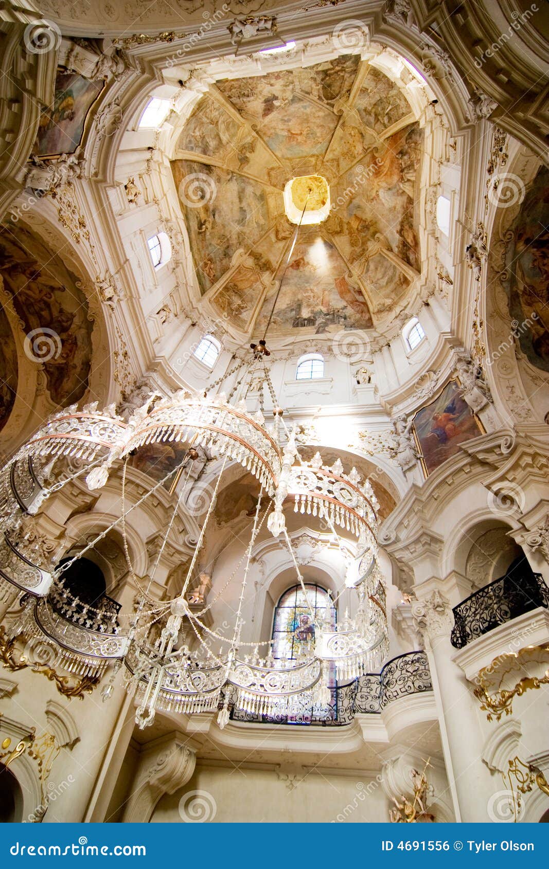 Detalle Rococó De La Iglesia Foto de archivo - Imagen de interior ...