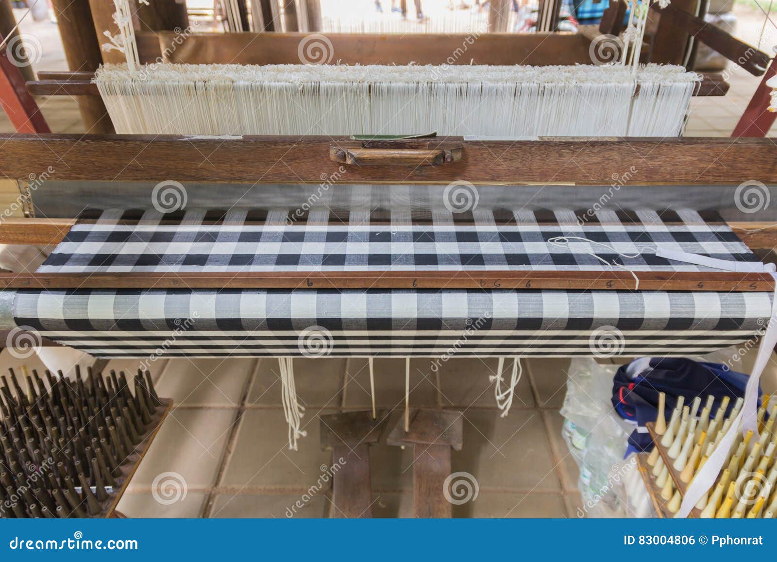 Detalle Telar Para La Seda Hecha En Casa Foto de archivo - Imagen de ...