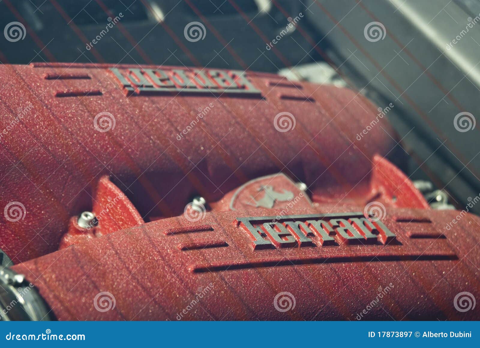 Detalle V8 Del Motor De Ferrari Fotografía editorial - Imagen de ...