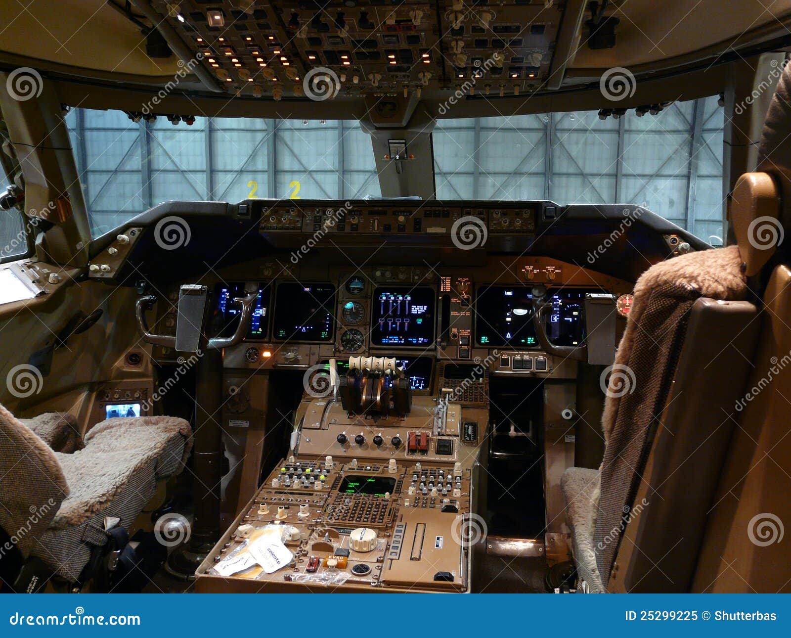 Detalles de la carlinga imagen de archivo. Imagen de piloto - 25299225