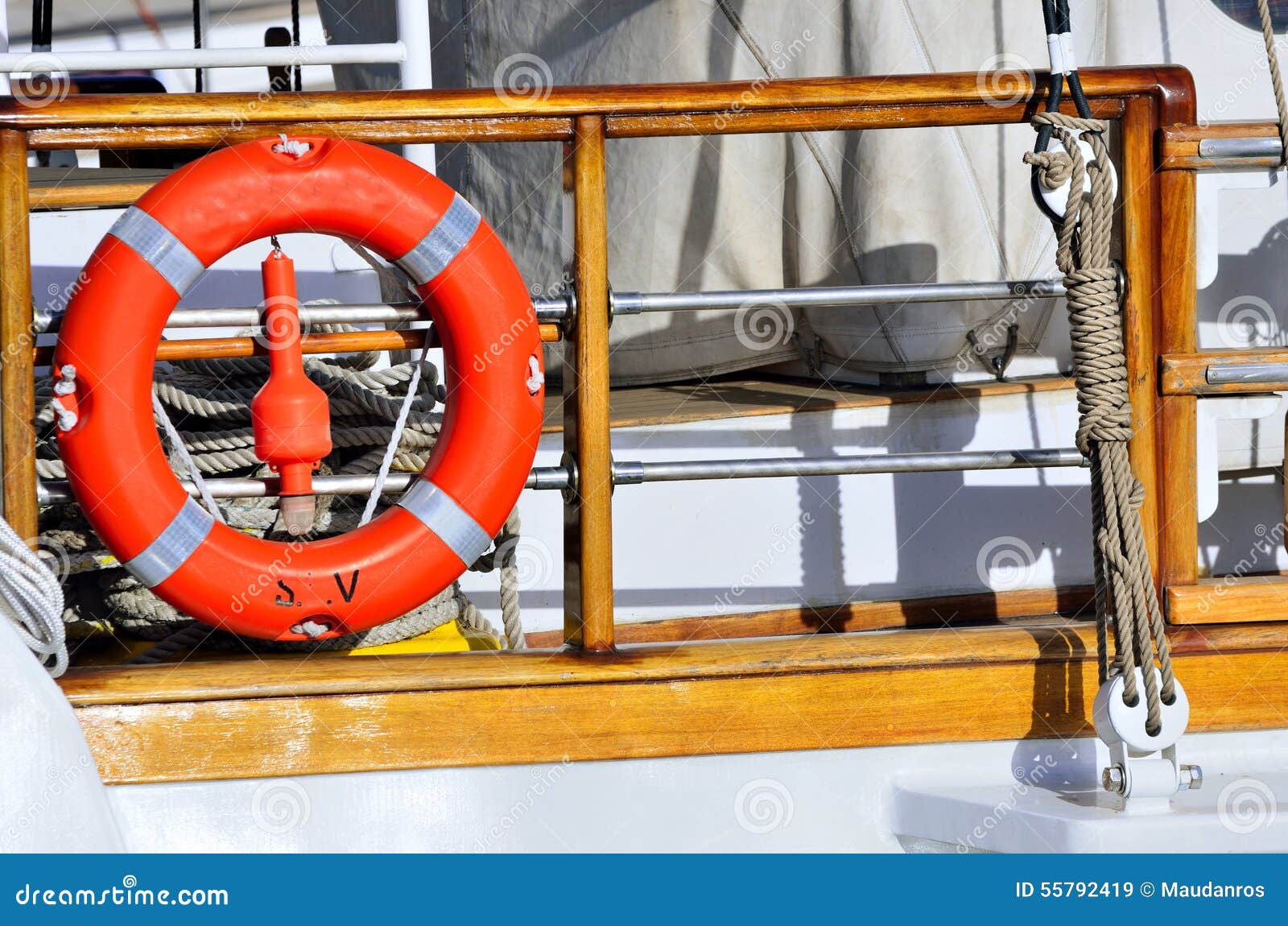 Detalles de un velero imagen de archivo. Imagen de génova - 55792419