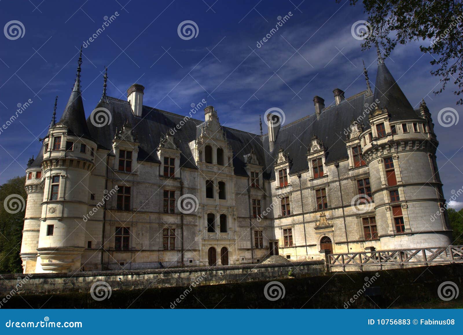 Detalles del castillo imagen de archivo. Imagen de edificio - 10756883