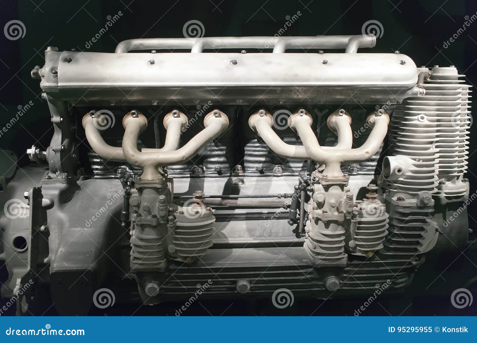 Detalles, Elementos Del Motor Imagen de archivo - Imagen de potencia ...