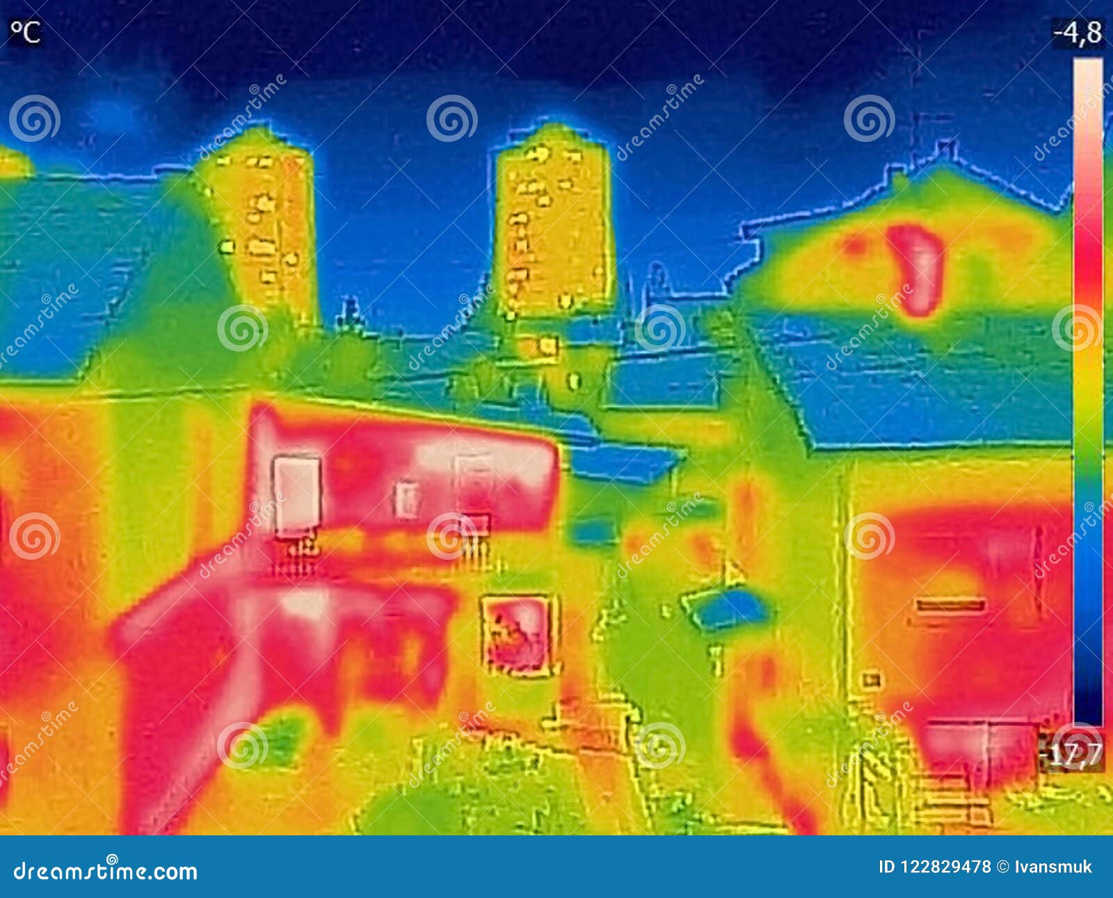 Detecting Heat Loss Outside Building Stock Photo - Image of thermal ... Detecting Heat Loss Outside Building Stock Photo - Image of thermal ...