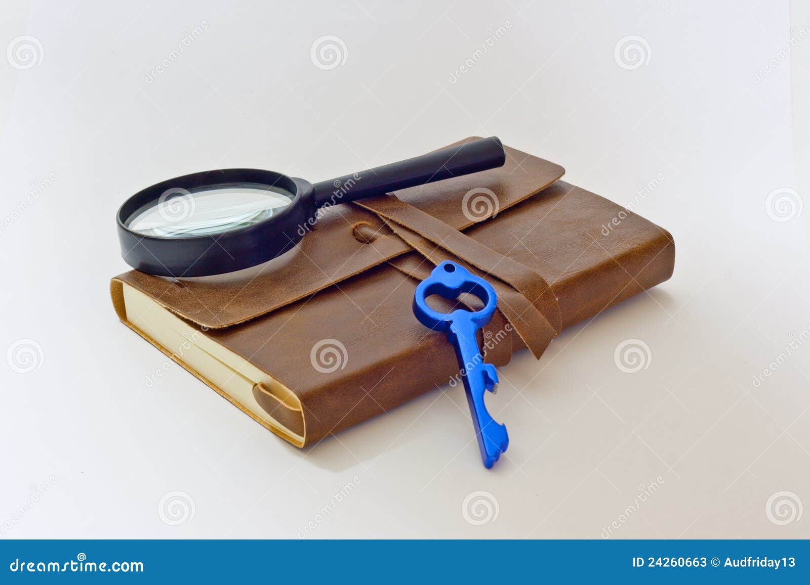 Detective Notebook & KEY Stock Image - Image of black, exploration ...