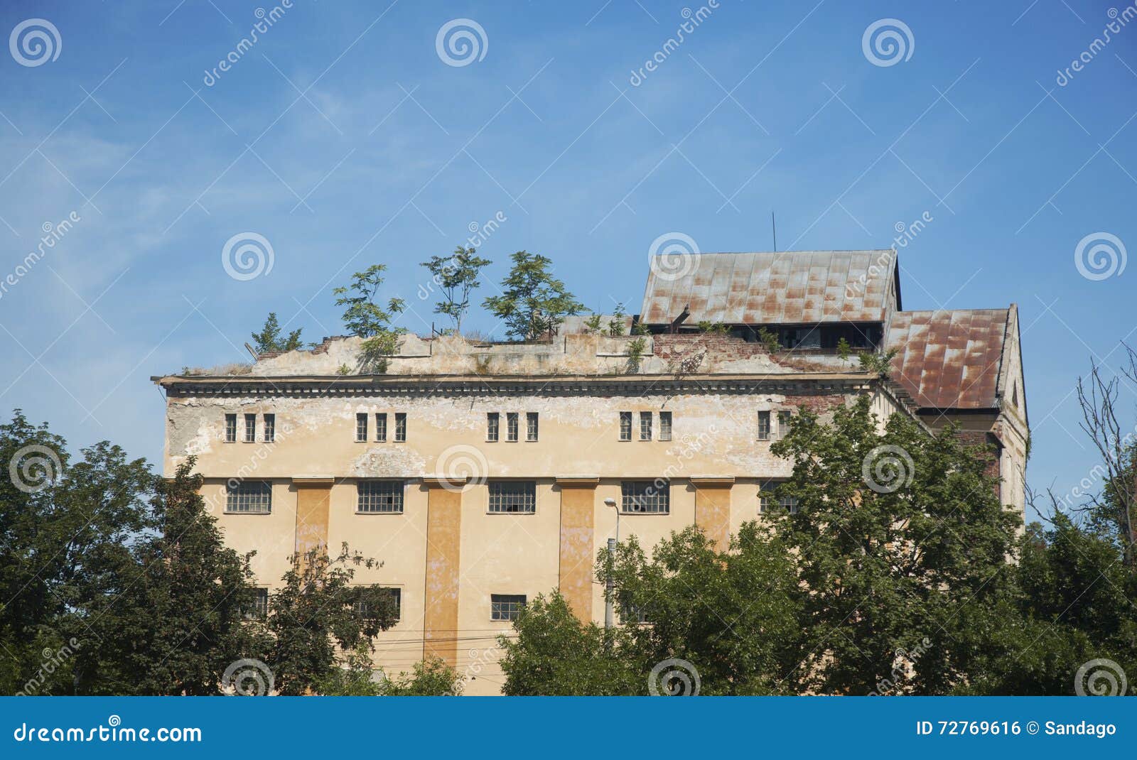 Deteriorated building stock photo. Image of destruction - 72769616