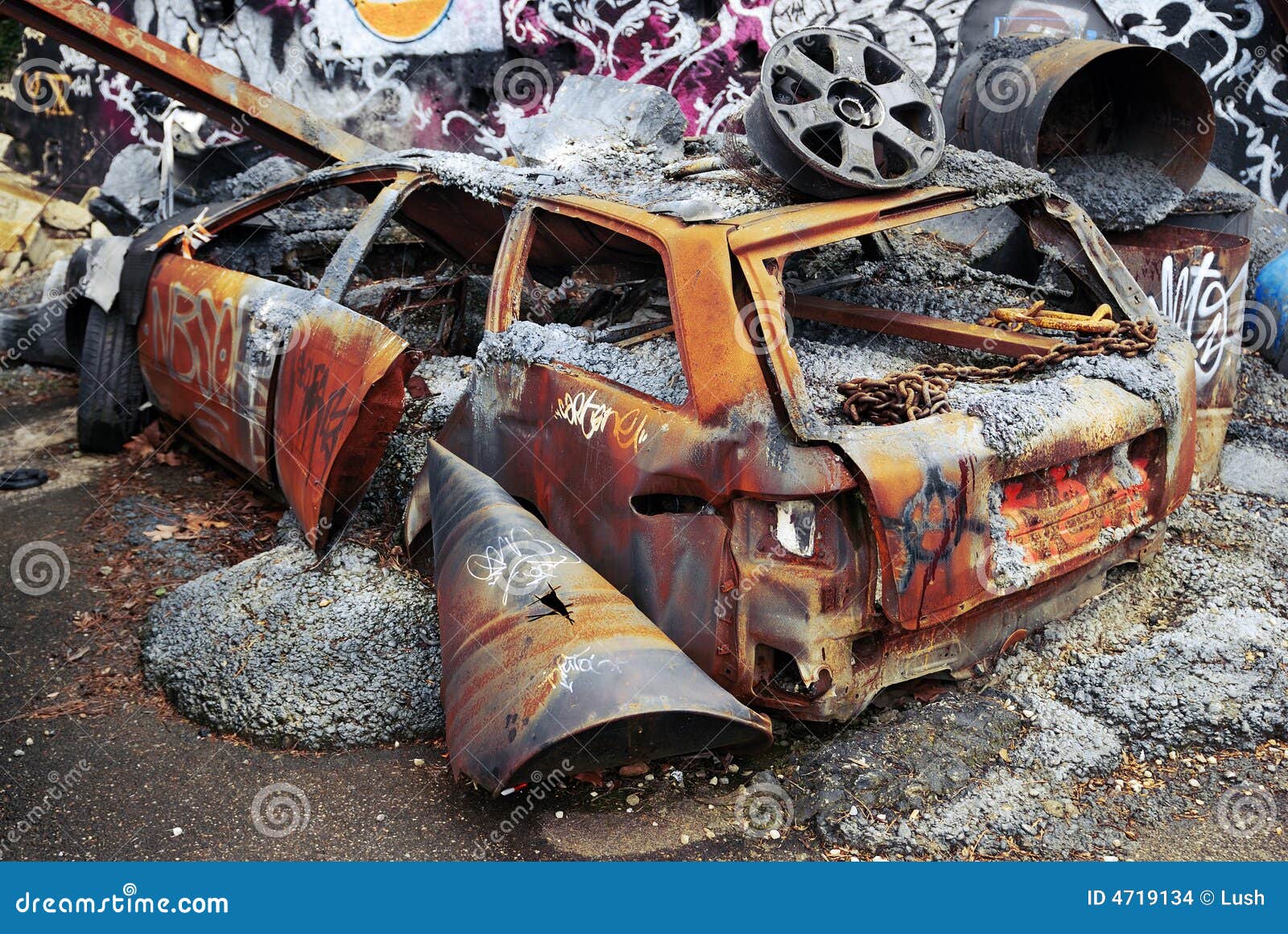 Deteriorated rusty car stock photo. Image of dumped, broken - 4719134