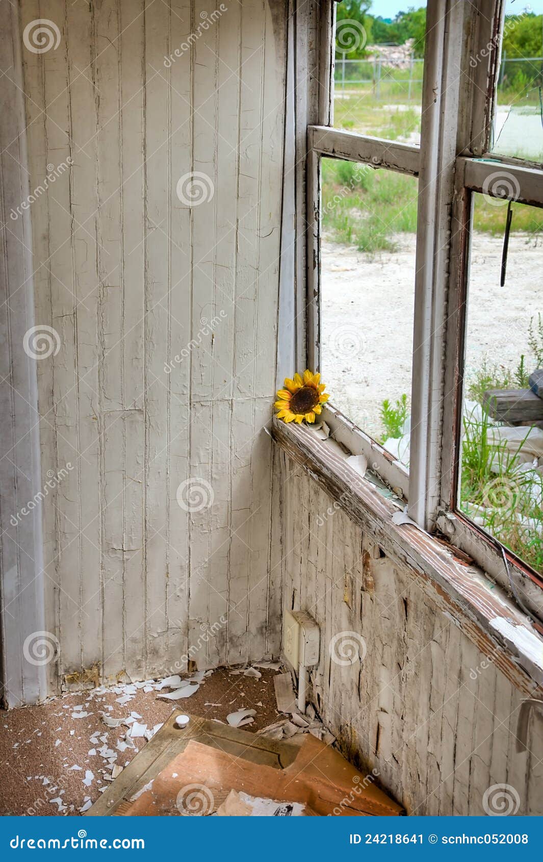 Deteriorating Building stock image. Image of dirt, architecture - 24218641