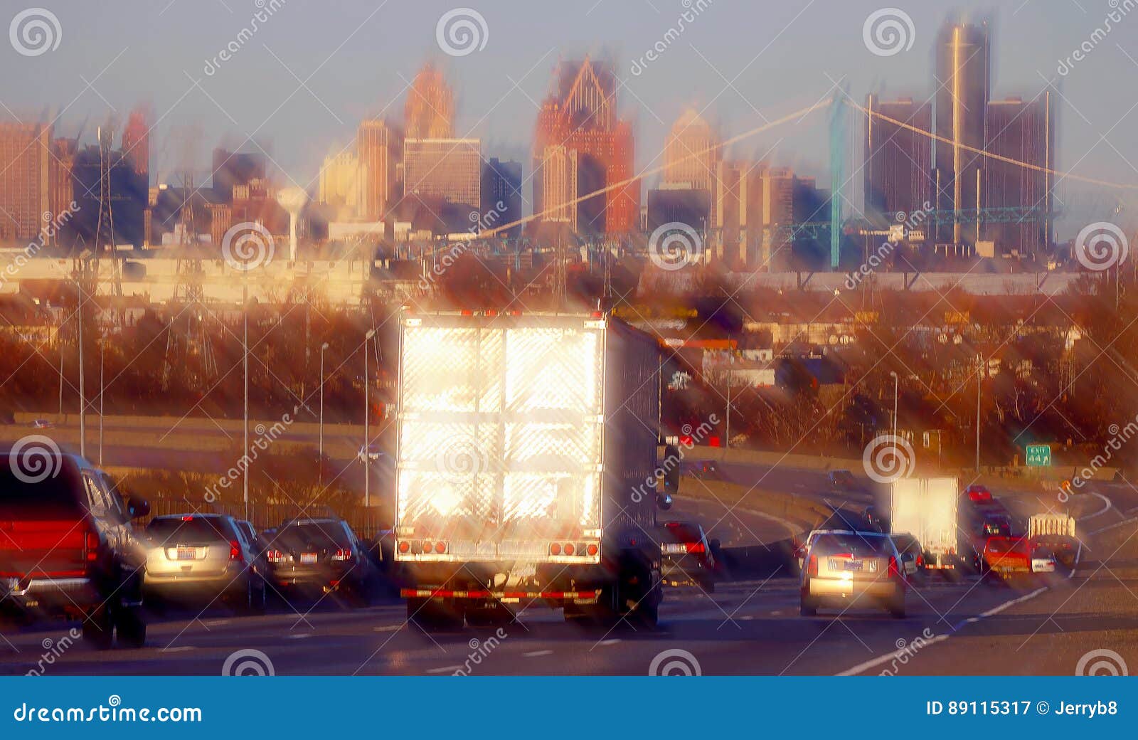 Detroit highway traffic stock image. Image of cars, hour - 89115317