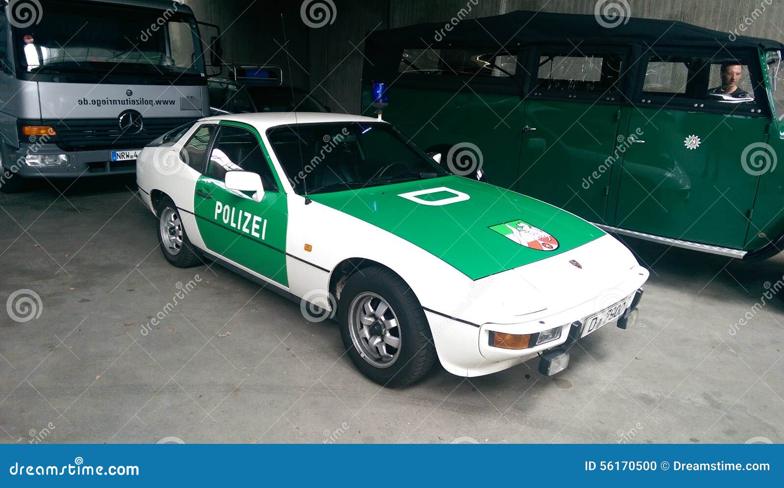 Deutsche Polizei Im Ruhestand Redaktionelles Bild - Bild von auto ...