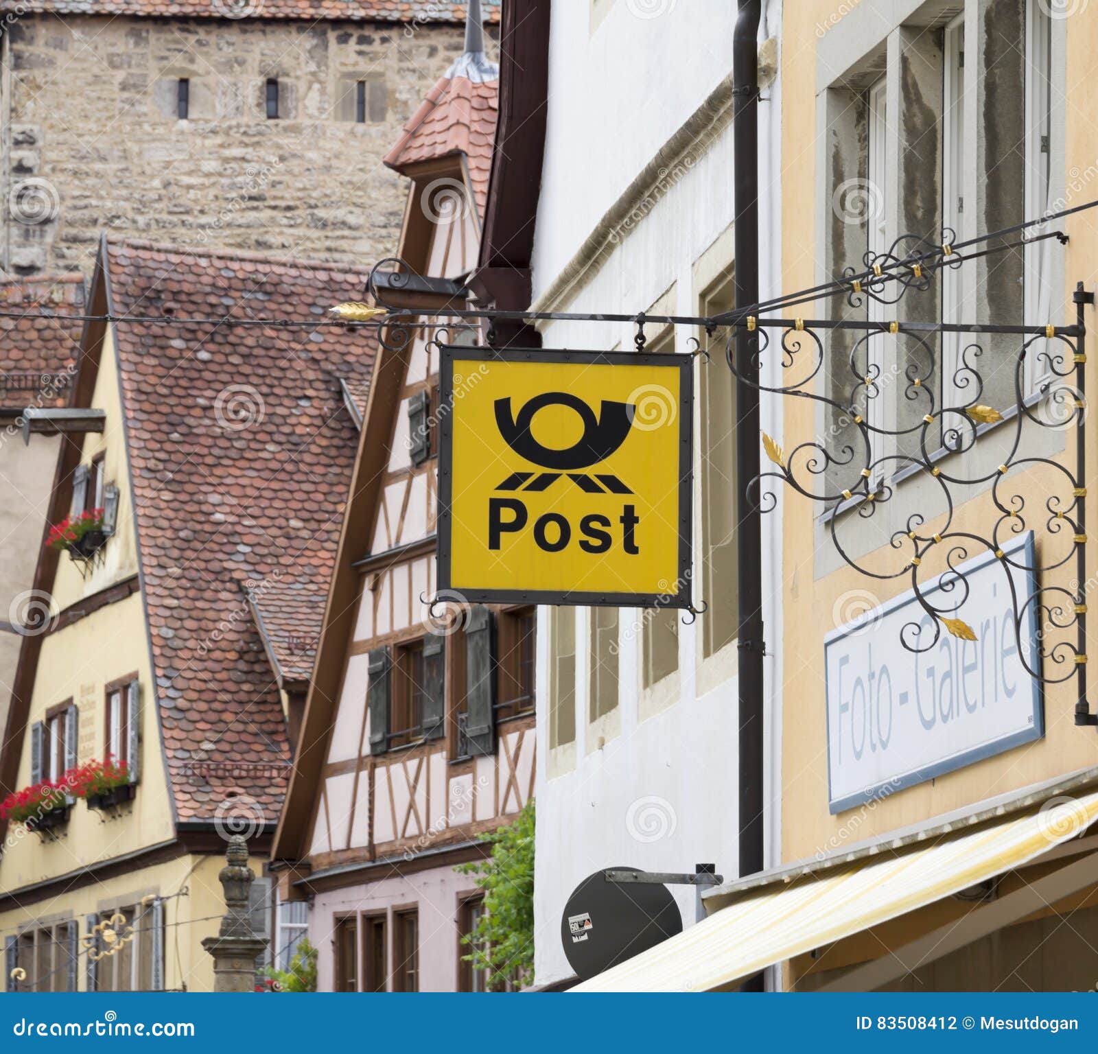 Deutsche Post redaktionelles stockfotografie. Bild von verpacken - 83508412