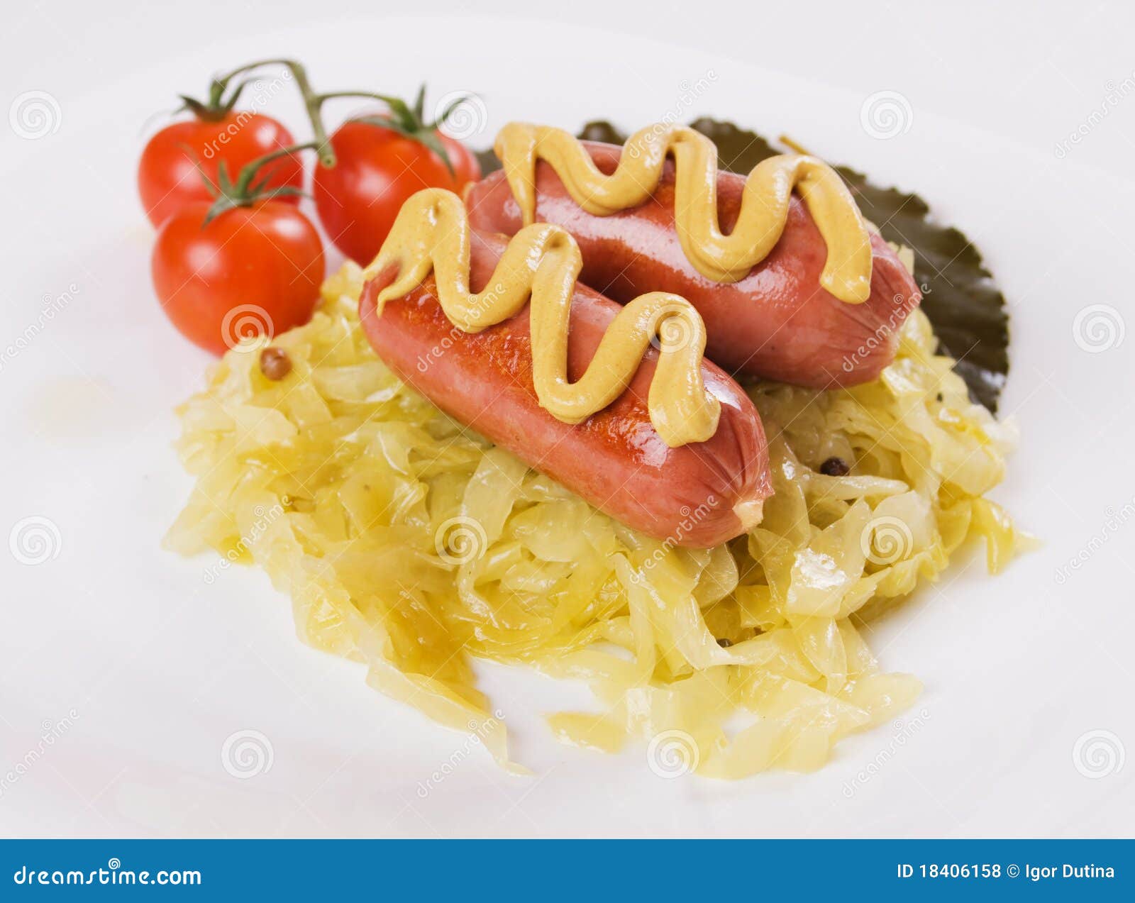Deutsche Wurst Mit Senf Und Sauerkraut Stockfoto - Bild von rüber ...