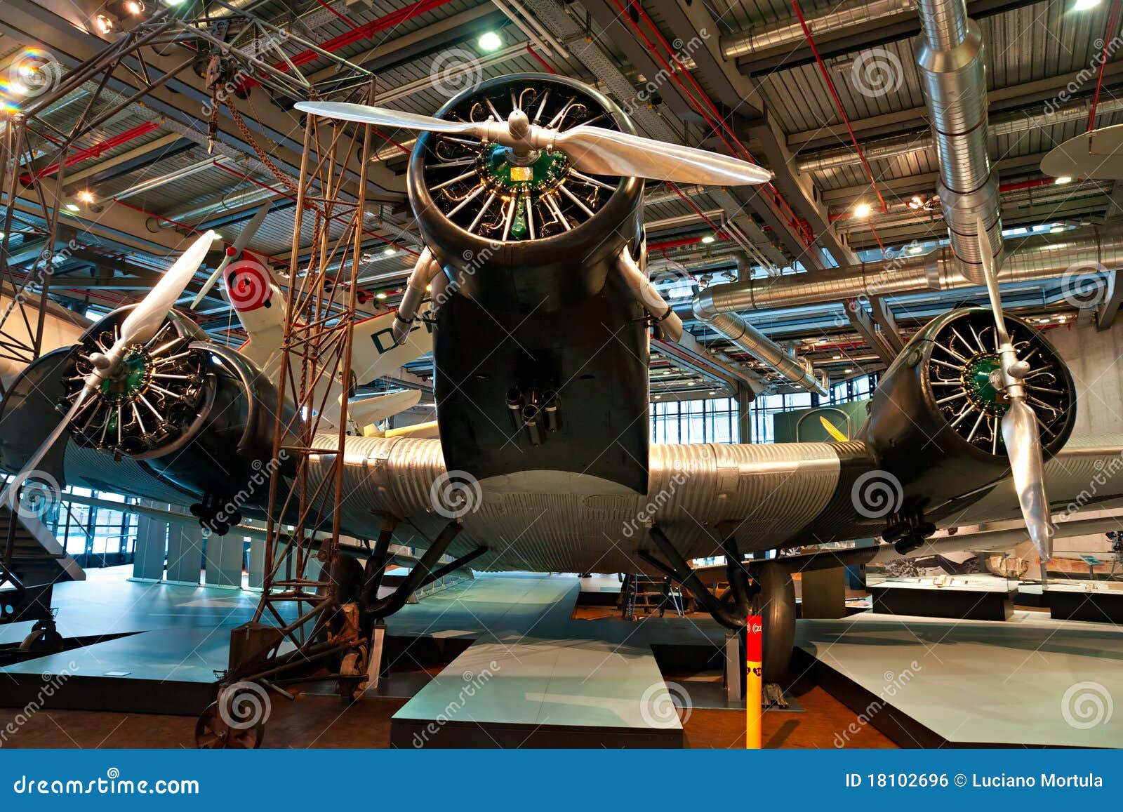 Deutsches Technikmuseum Berlijn Redactionele Foto - Image of bouw ...