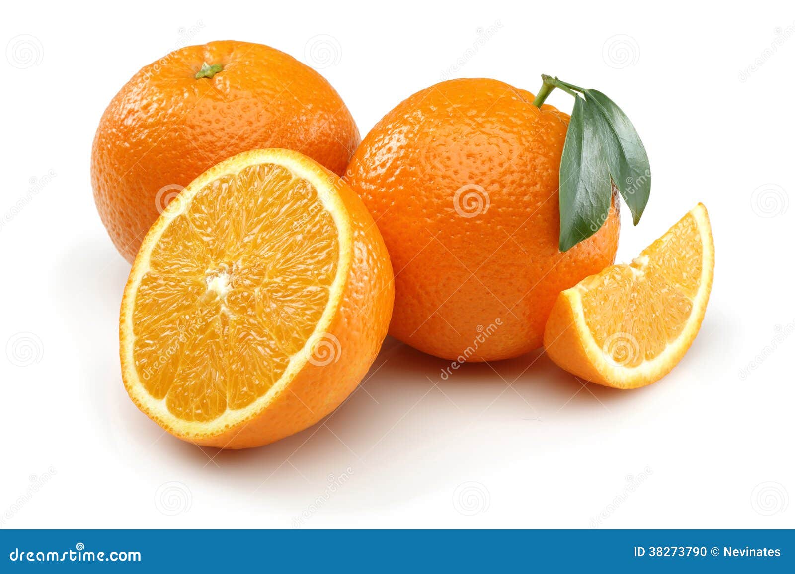 Deux Demi Oranges Et Oranges Photo stock - Image du demi, normal: 38273790