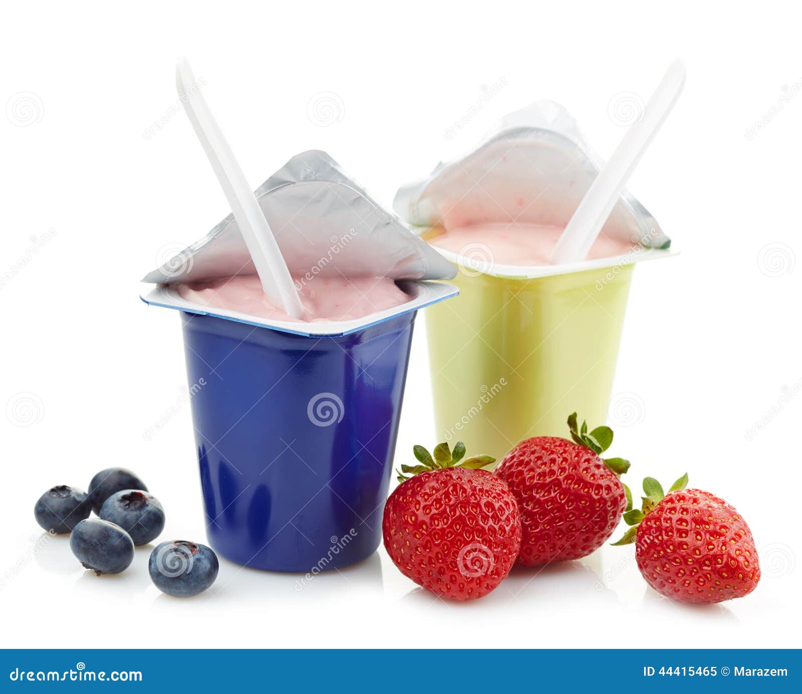 Deux Pots En Plastique De Yaourt Image stock - Image du frais ...