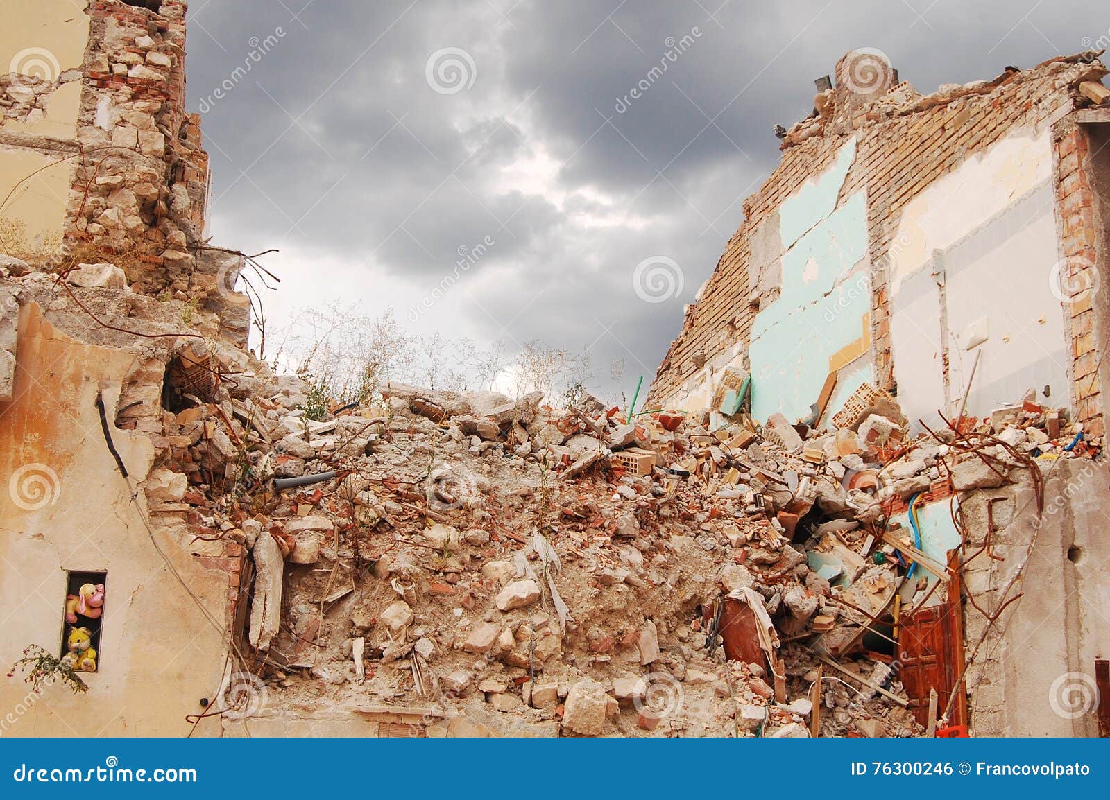 The Devastation Caused by the Earthquake Stock Photo - Image of town ...