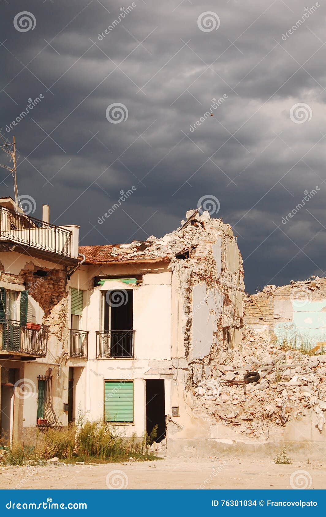 The Devastation Caused by the Earthquake Stock Photo - Image of ...