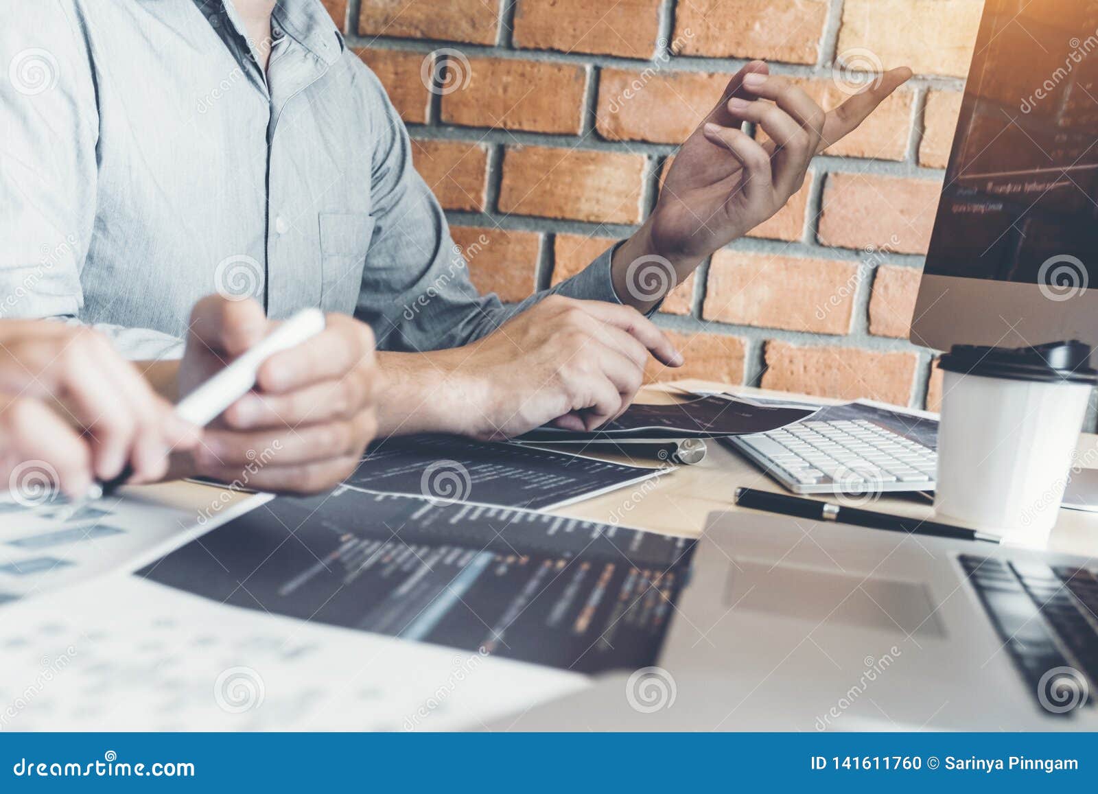 Developing Programmer Team Development Website Design And Coding