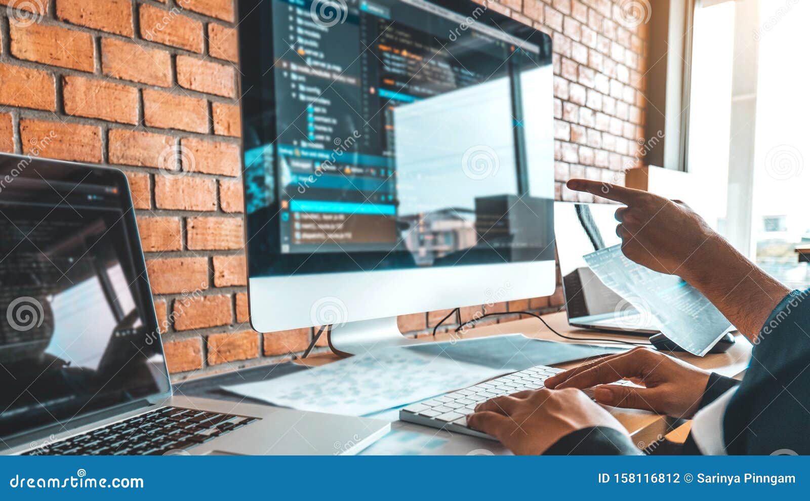 Developing Programmer Team Development Website Design and Coding ...