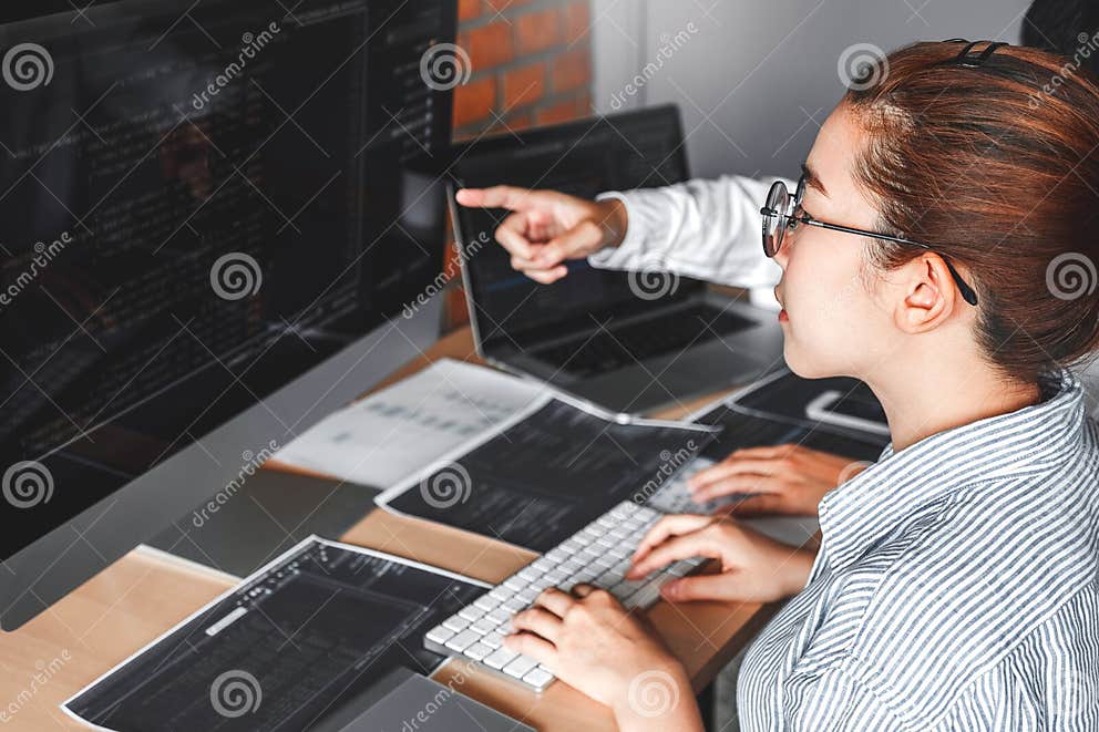 Developing Programmer Team Reading Computer Codes Development Website