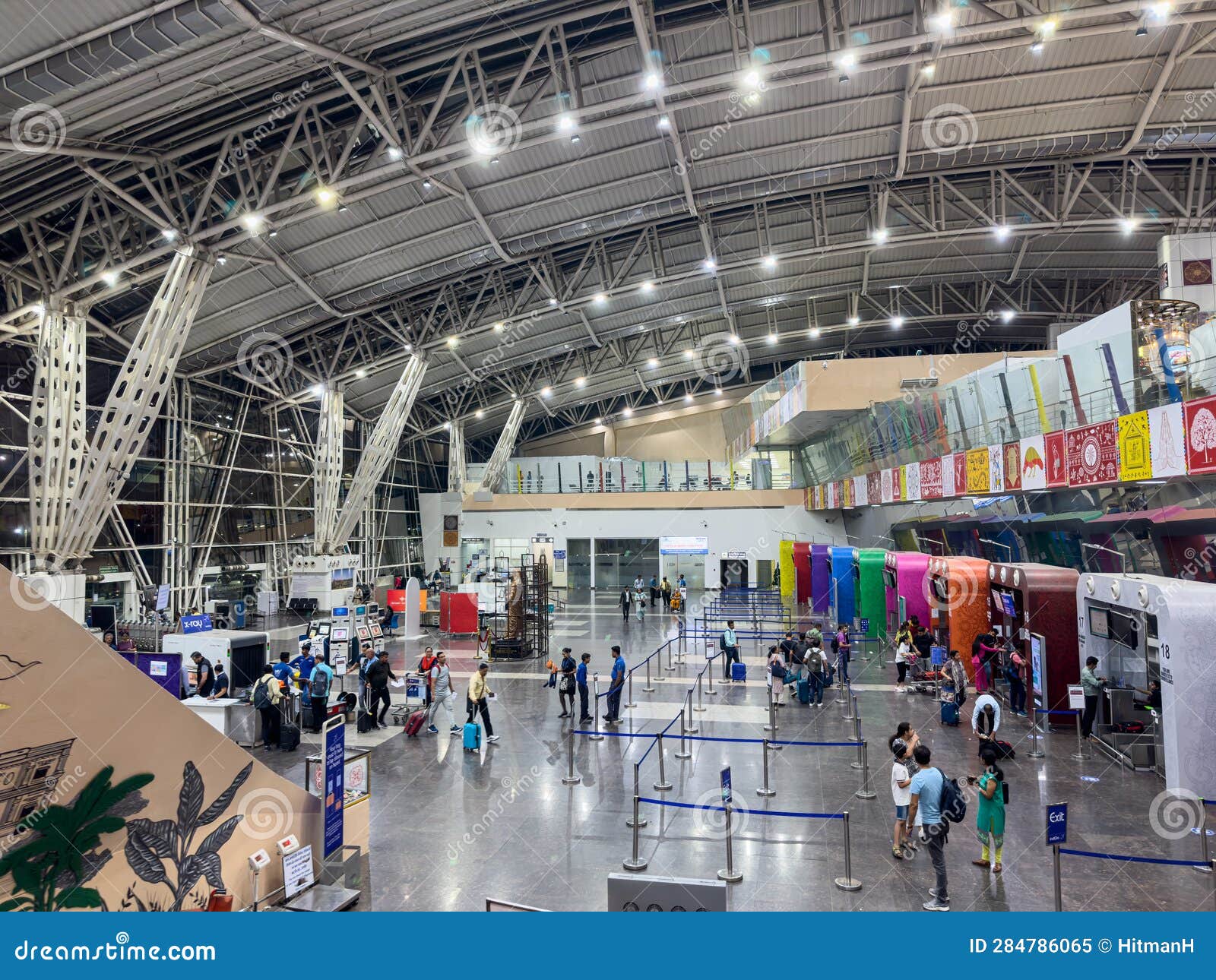 Devi Ahliya Bai Devi Holkar Airport Editorial Image - Image of devi ...