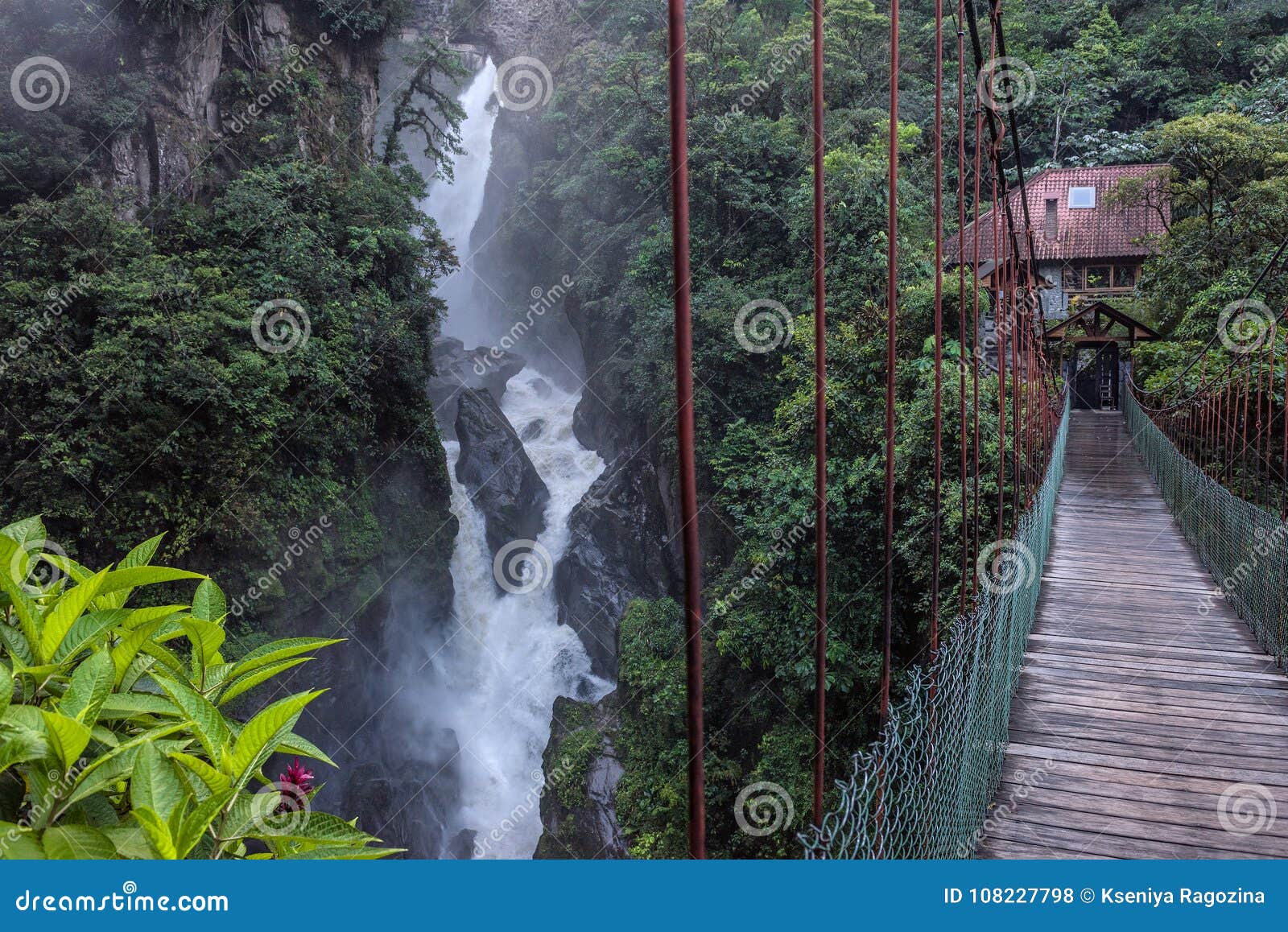 Devil`s Cauldron waterfall stock photo. Image of range - 108227798
