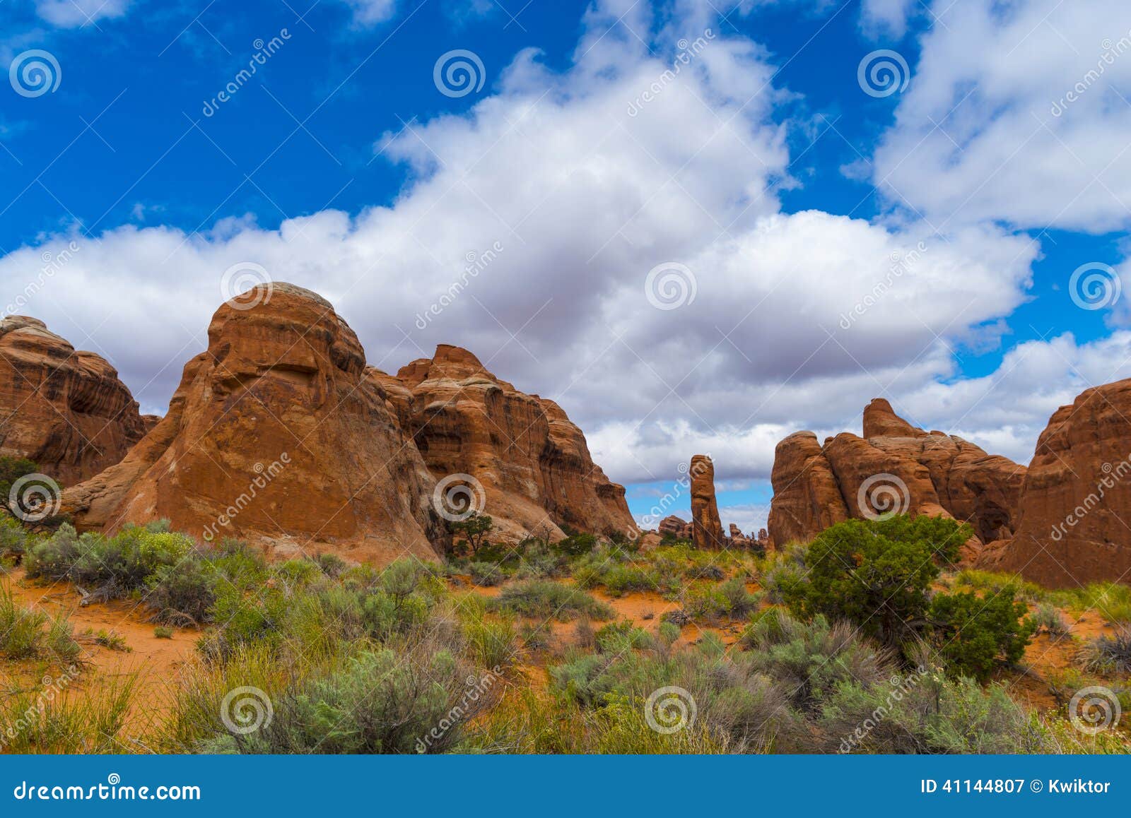 Devils Garden stock image. Image of beautiful, courthouse - 41144807