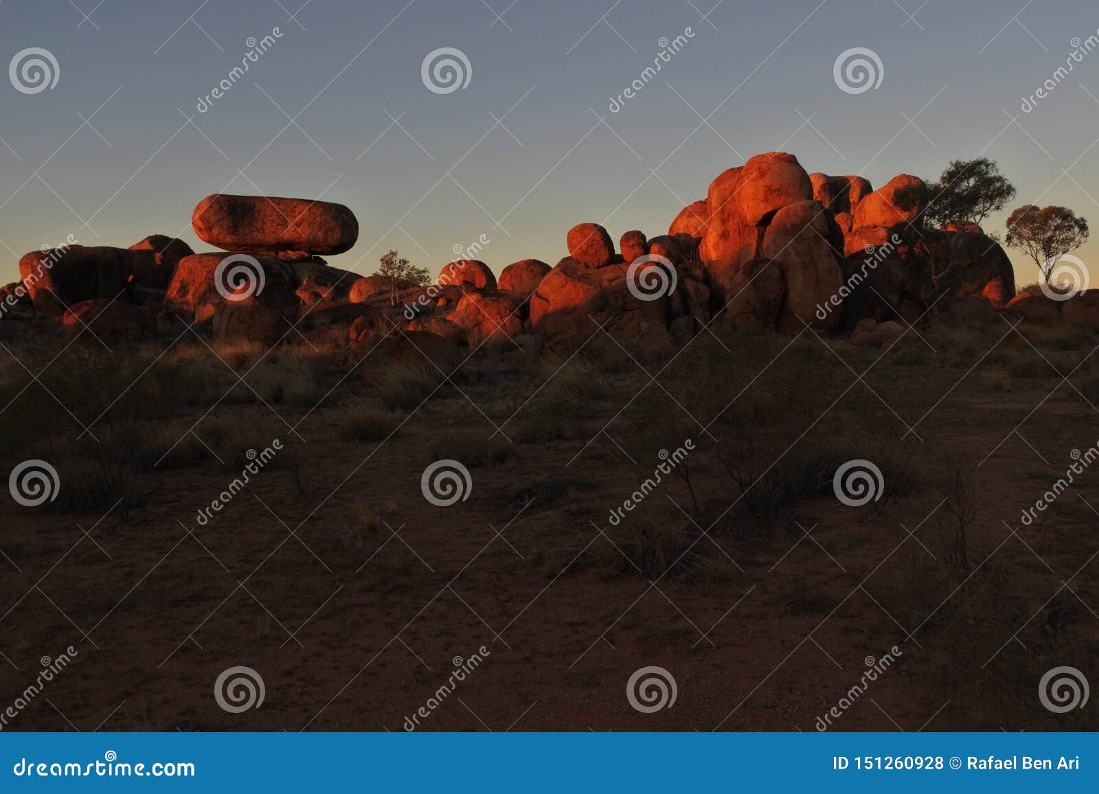 Devils Marbles Karlu Karlu at Sunset in the Northern Territory ...